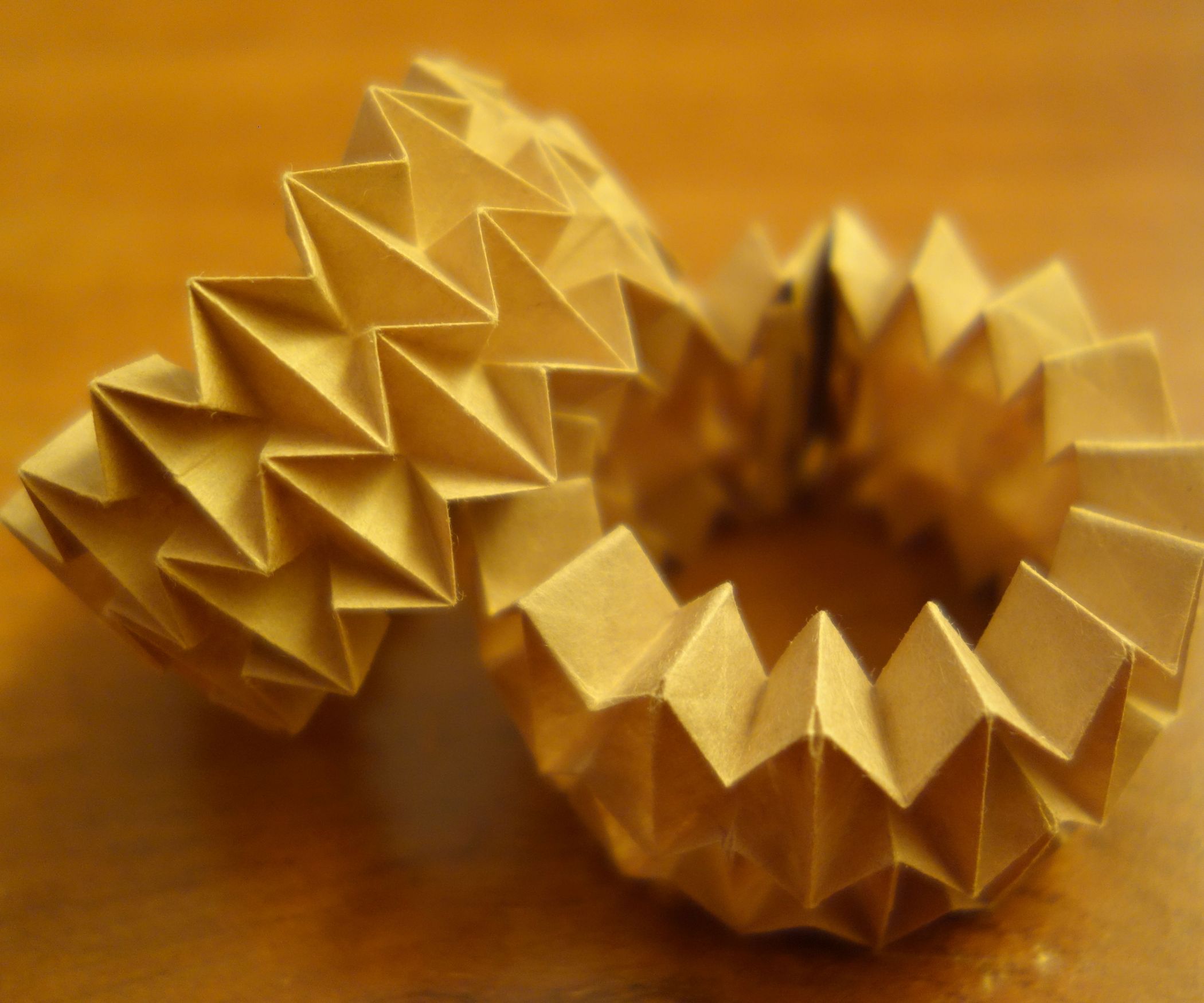 Expanding/collapsing Origami Bracelet : 12 Steps (with Pictures ...