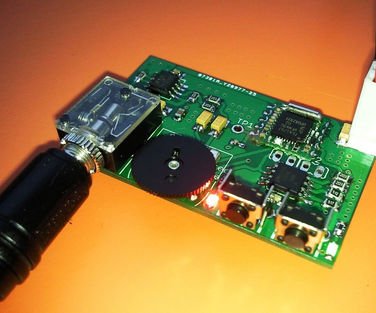 Tiny FM Radio : 3 Steps - Instructables