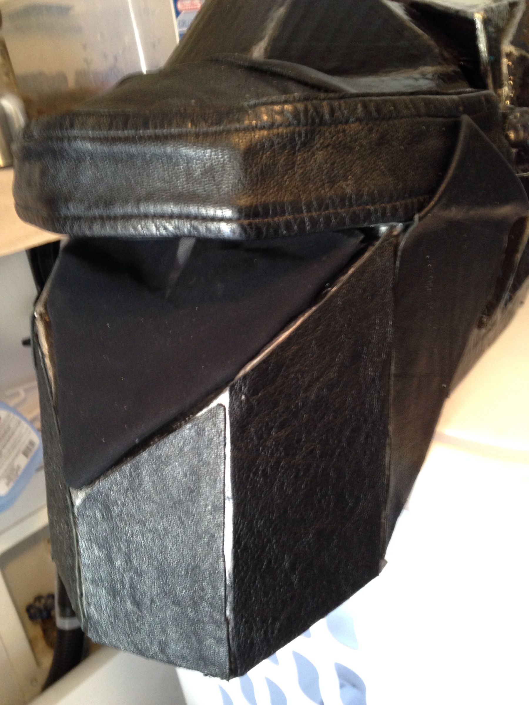 10 Easy Steps to a Cardboard Helmet : 10 Steps - Instructables