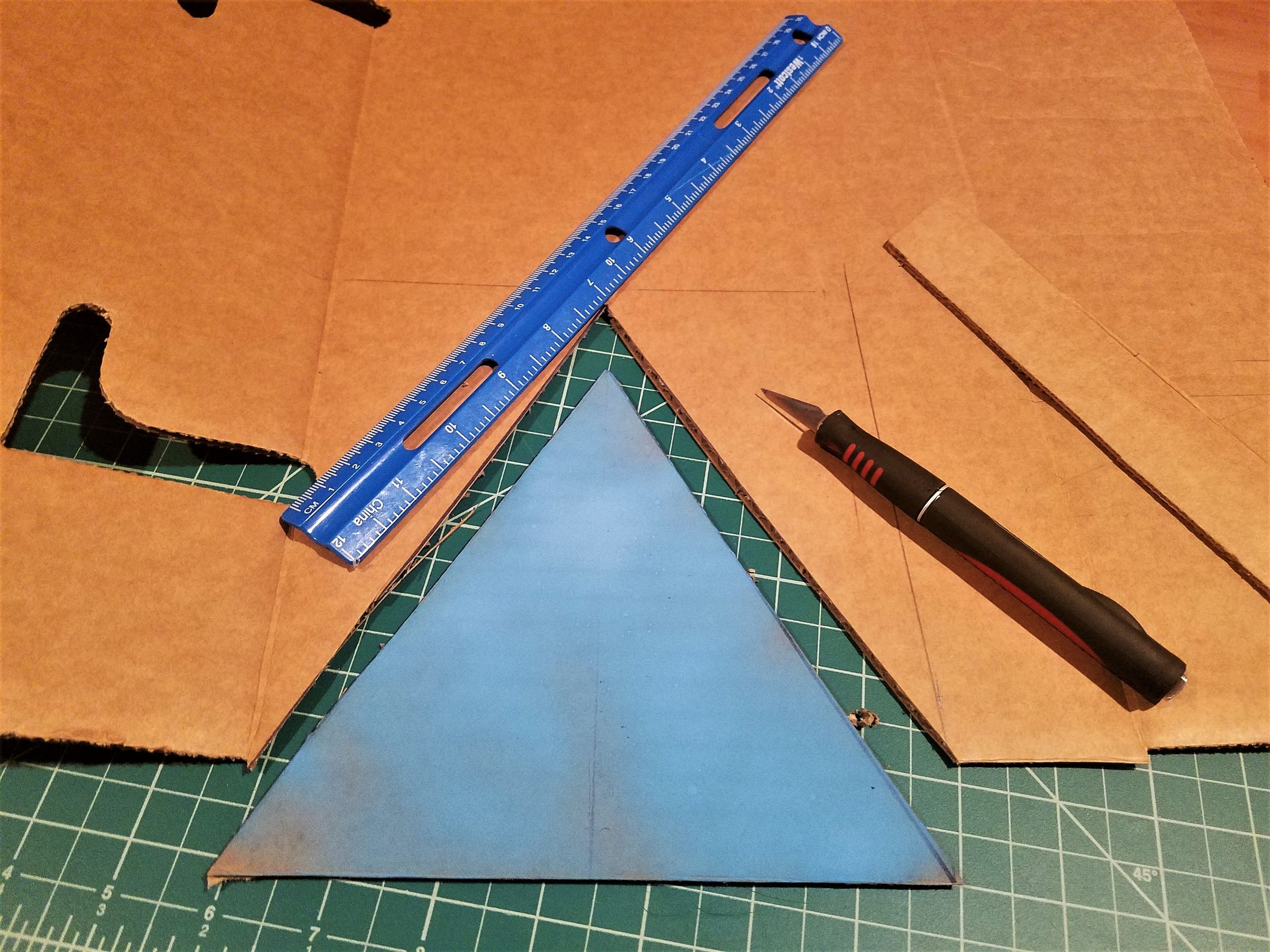 (Super Quick) Magic 8 Ball Costume! : 4 Steps - Instructables