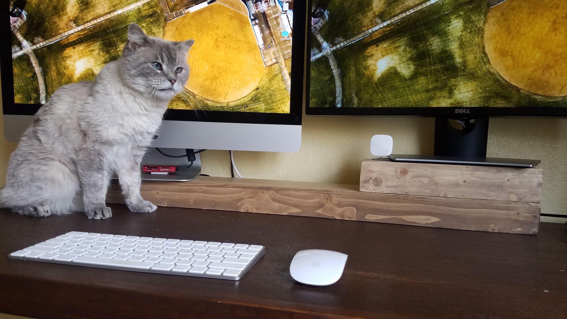 Powered Monitor Stand Hack : 11 Steps (with Pictures) - Instructables