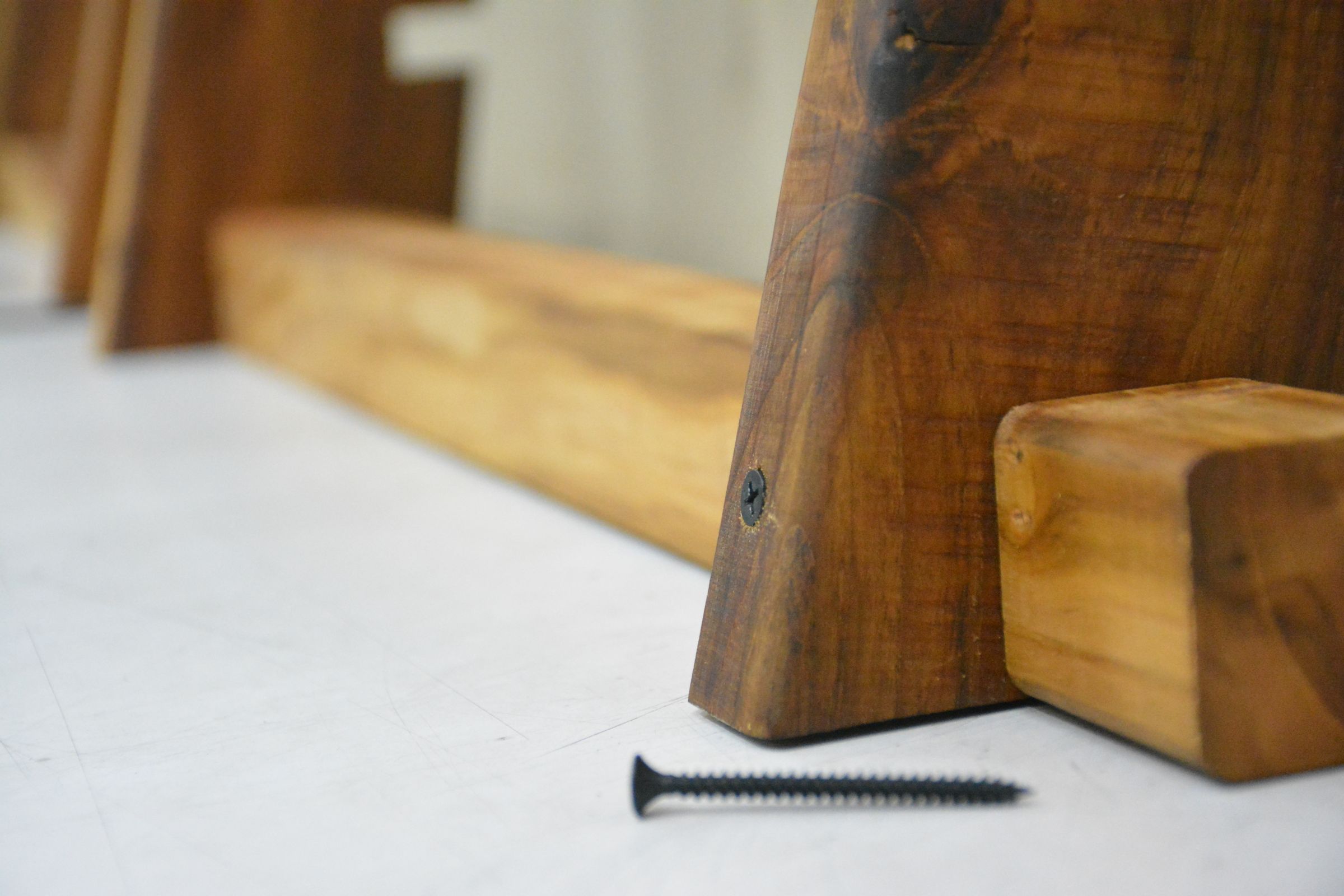 Easy to Make Wooden Table : 18 Steps (with Pictures) - Instructables