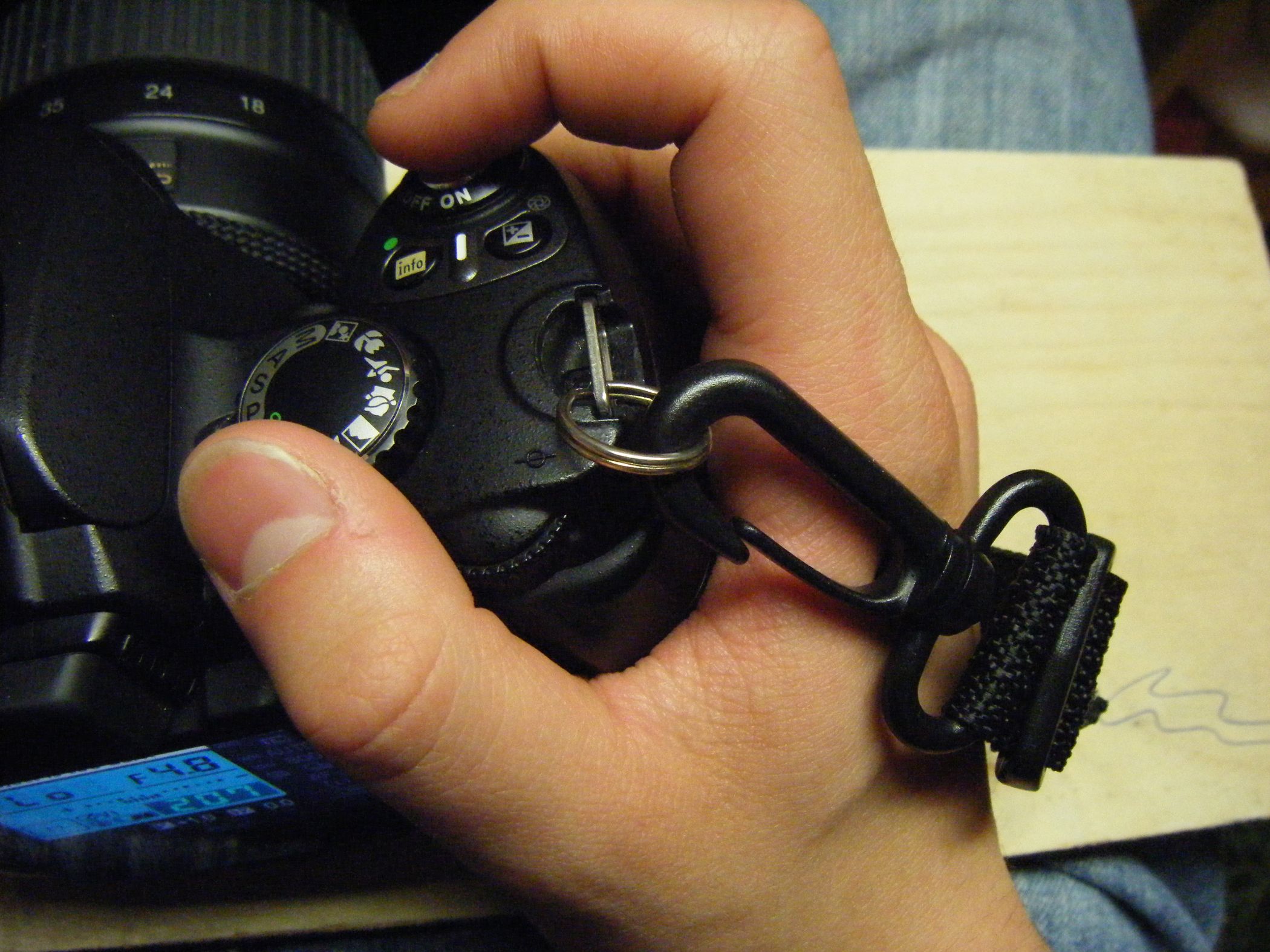 DSLR Wrist Strap : 5 Steps (with Pictures) - Instructables