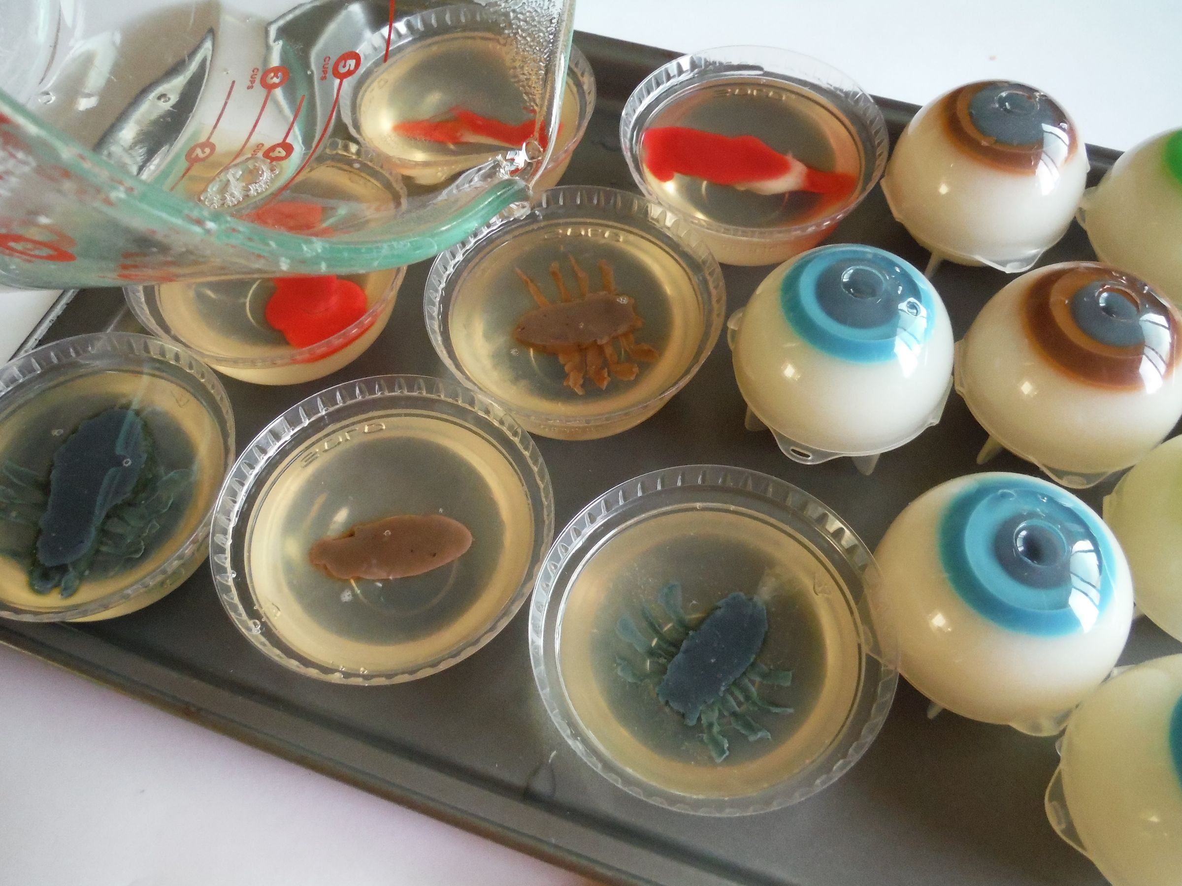 How to Make (edible) Creepy Things Encapsulated in Gelatin : 10 Steps ...