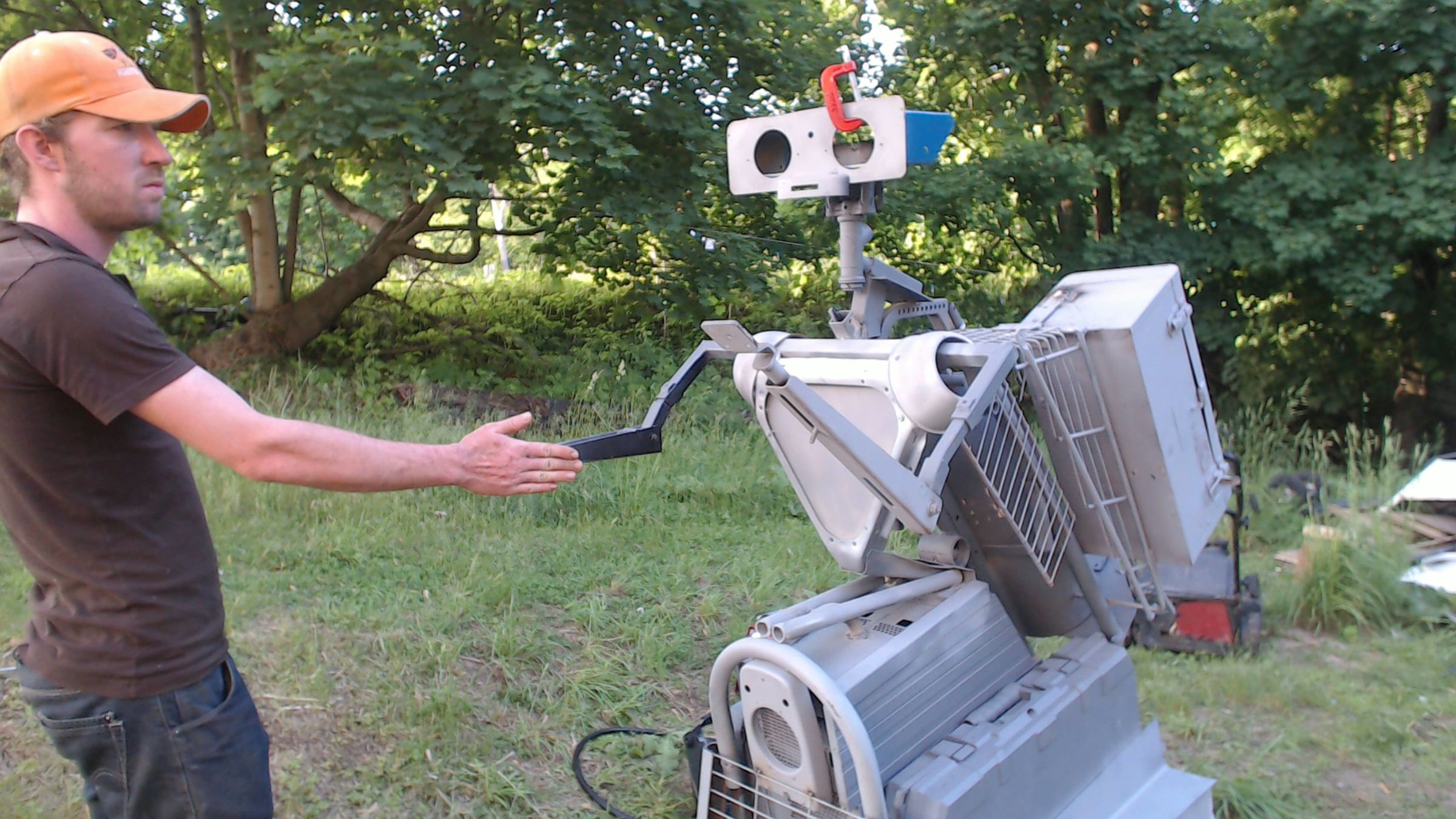 Modular Robot Platform or "Thrift Shop Johnny Five" : 7 Steps (with ...