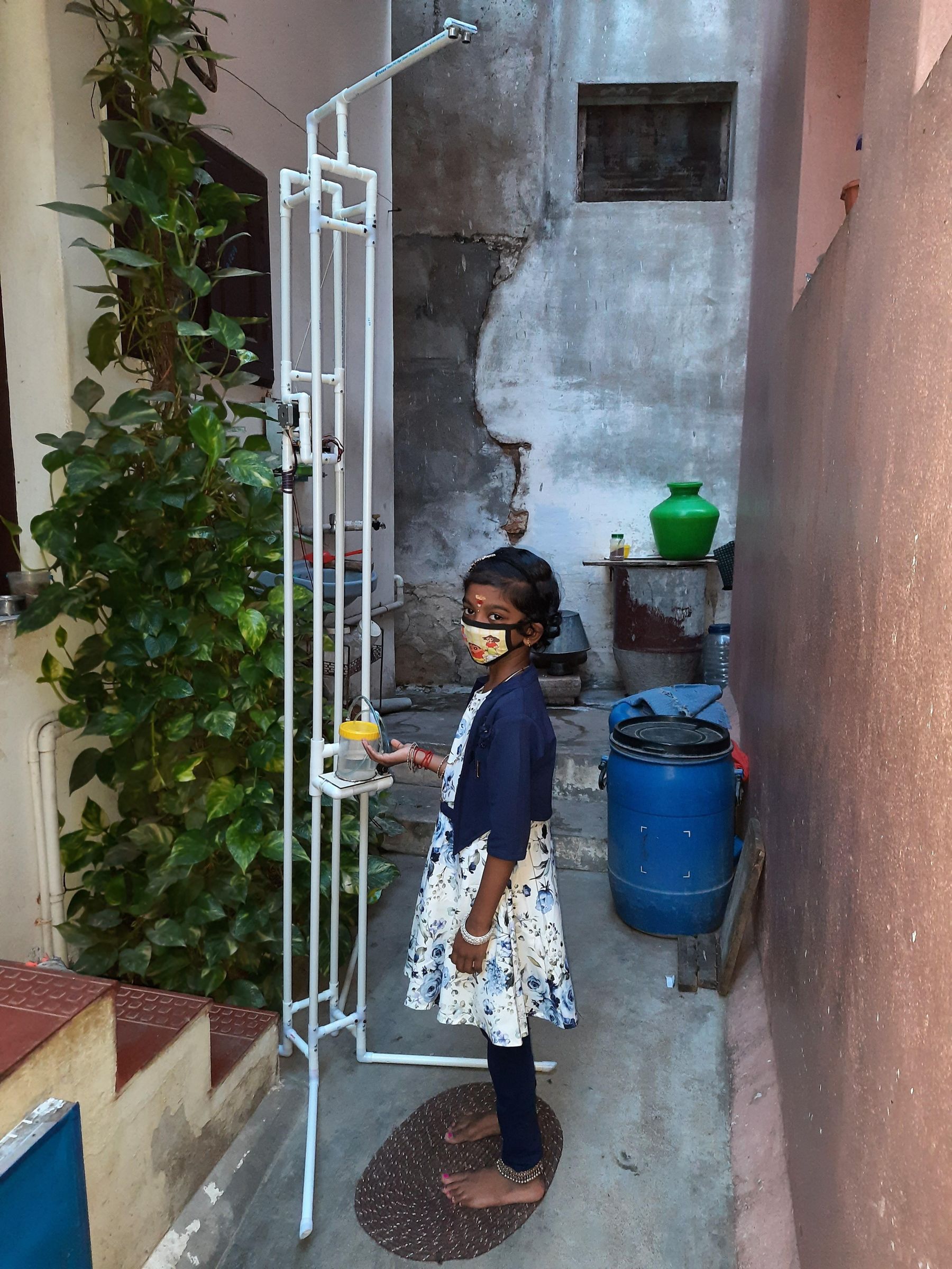 Portable Auto Height Adjust Stand for Multipurpose : 25 Steps (with ...