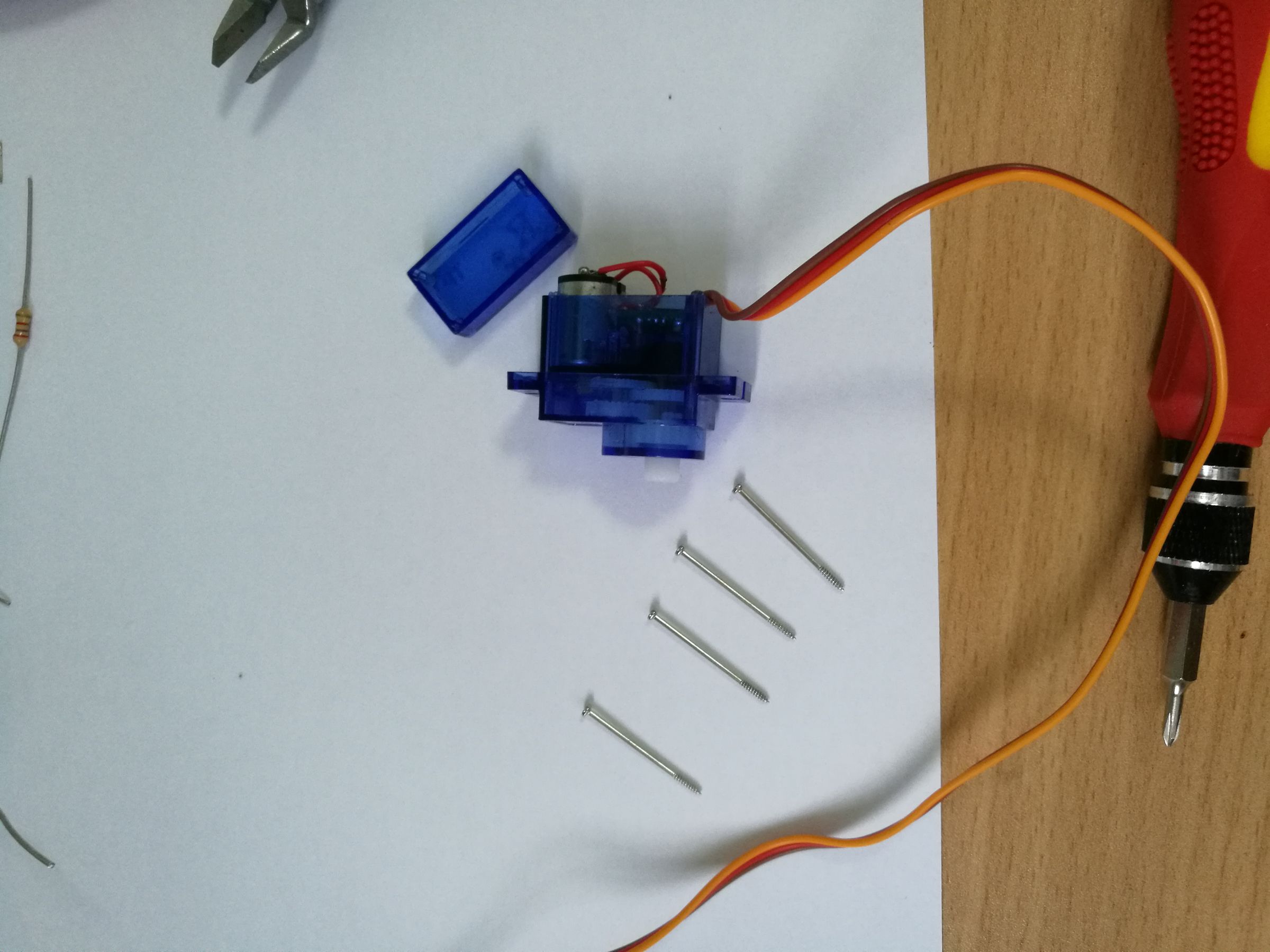 How to Modify a Micro Servo Motor (SG90) for Continuous Rotation : 6 ...