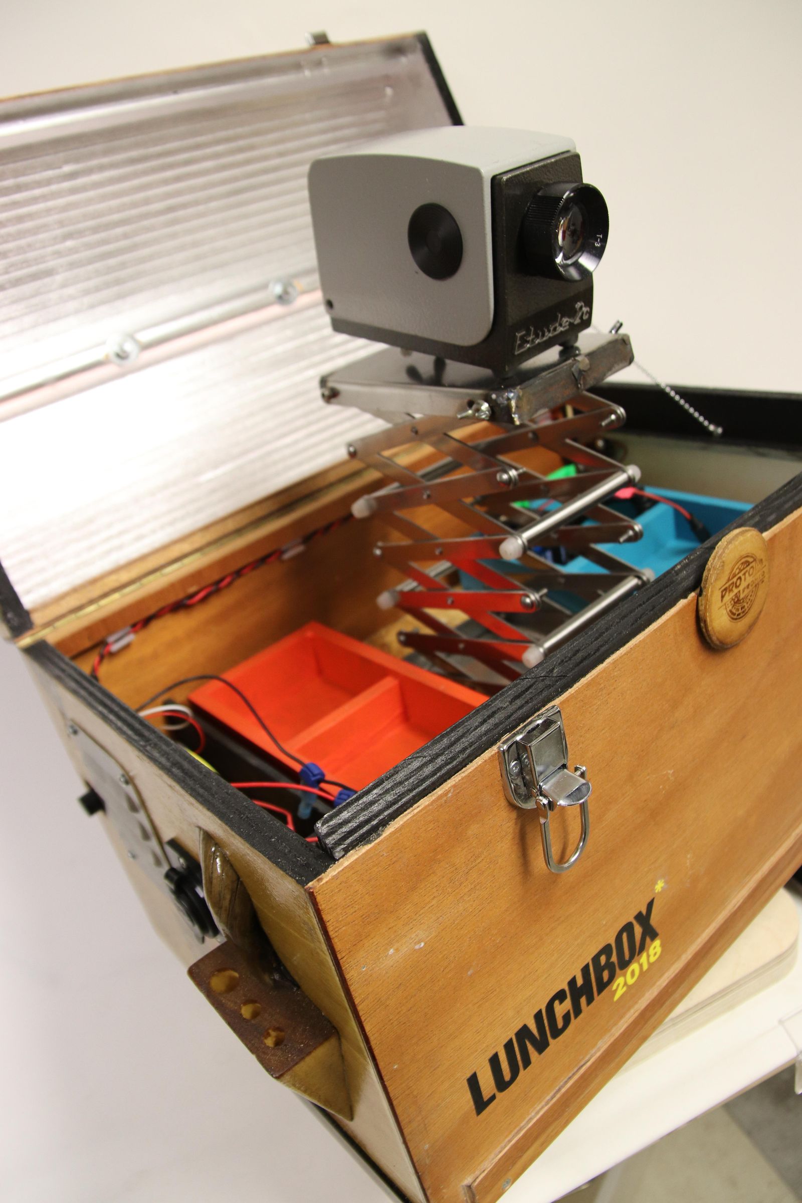 A Maker's Lunch Box : 12 Steps (with Pictures) - Instructables