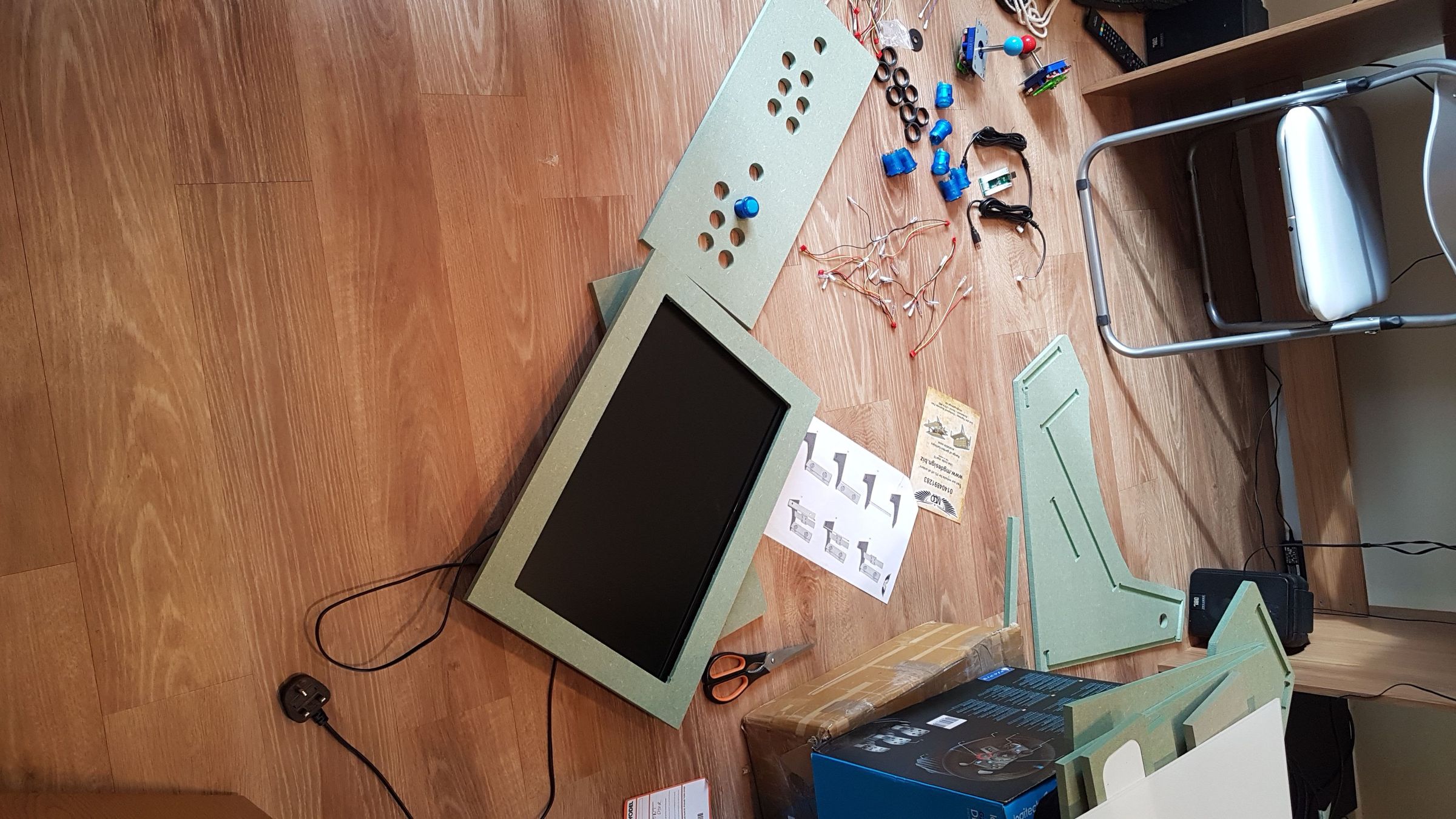 Hand Painted Retro/Space Themed Arcade Cabinet : 6 Steps (with Pictures ...