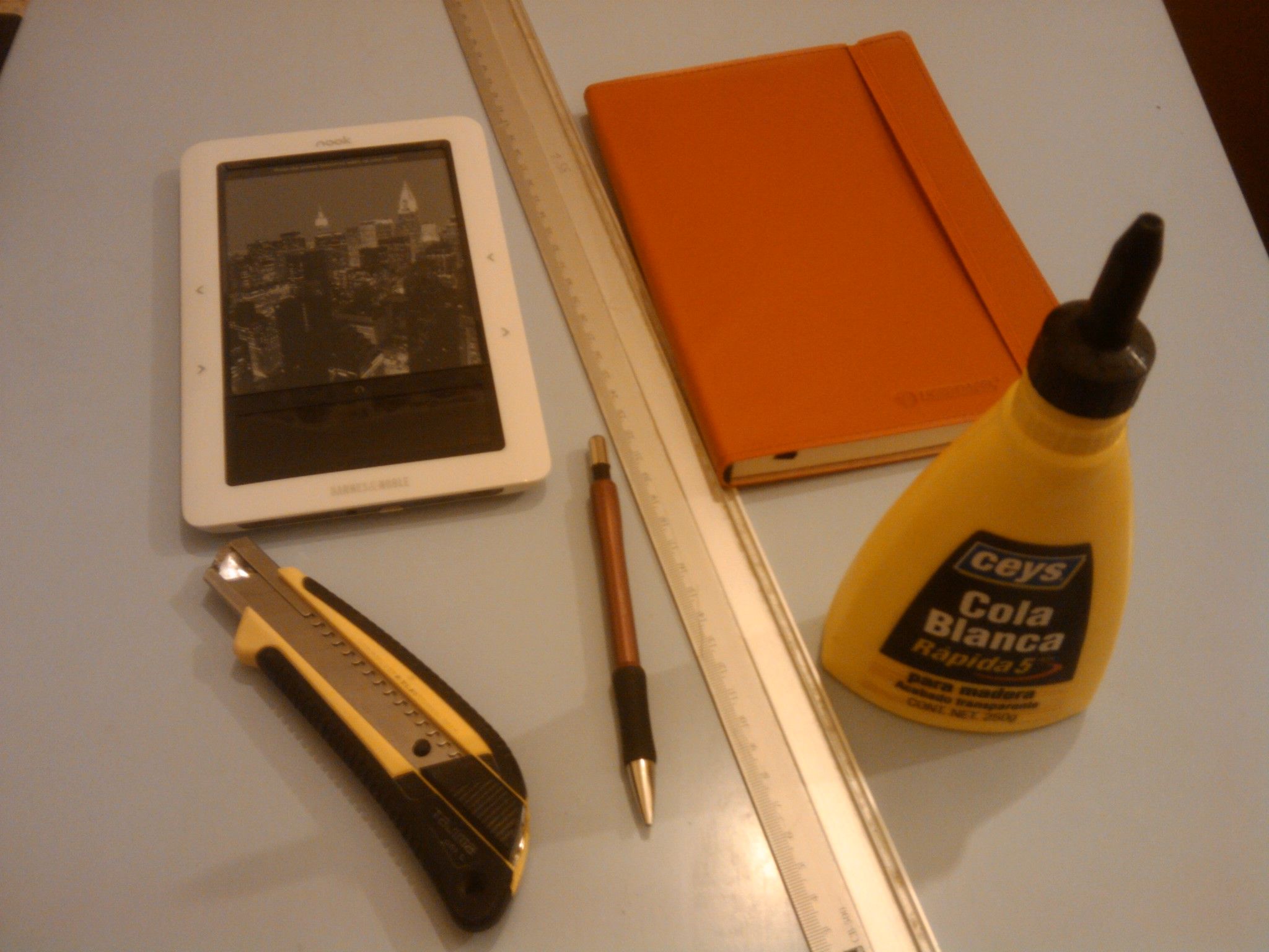 DIY Agenda Book Ereader Case : 5 Steps - Instructables
