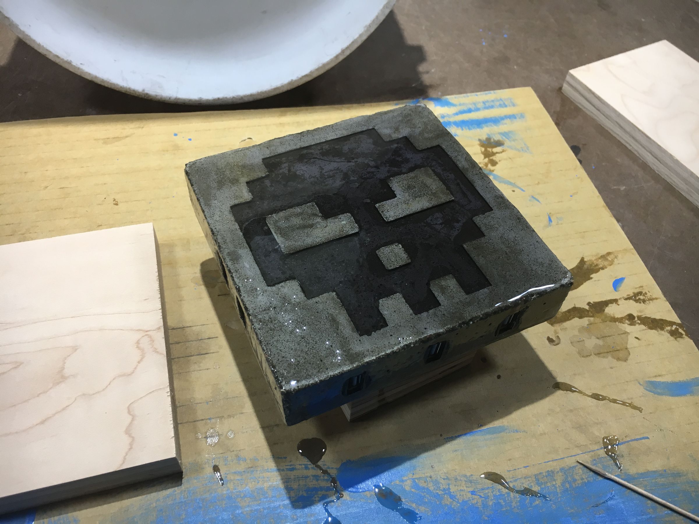 The 8-Bit Skull Concrete USB Hub : 11 Steps (with Pictures) - Instructables