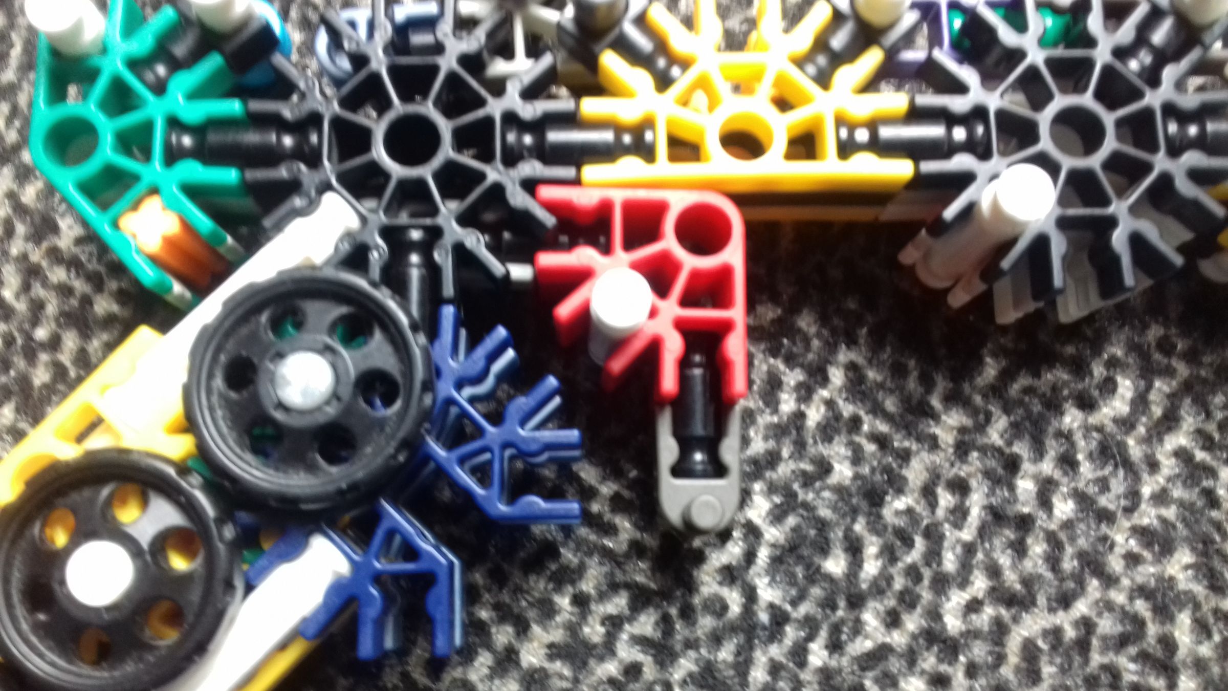Knex Glock : 4 Steps - Instructables