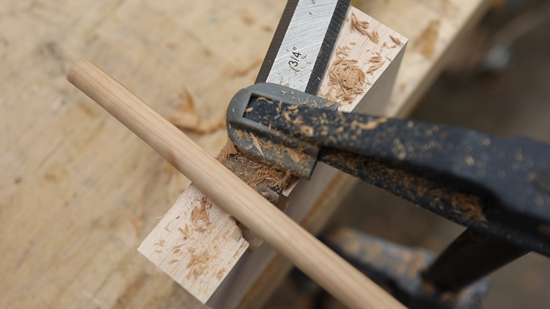 Making Your Own Wooden Dowels! Easy Dowel Making Jig! : 6 Steps (with ...
