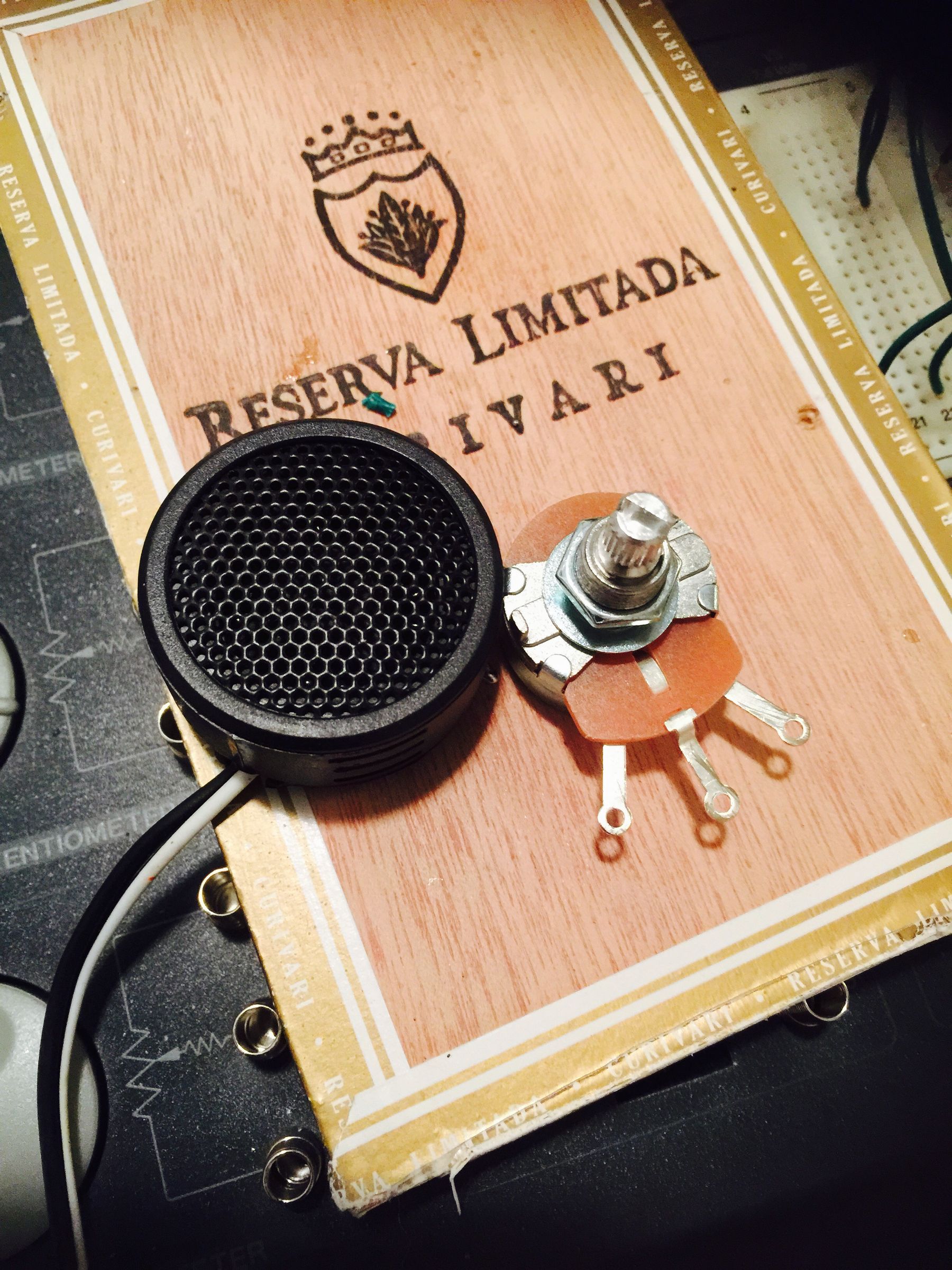 Basic LM386 Guitar Amplifier - Easy Step by Step Instructions - Cigar ...