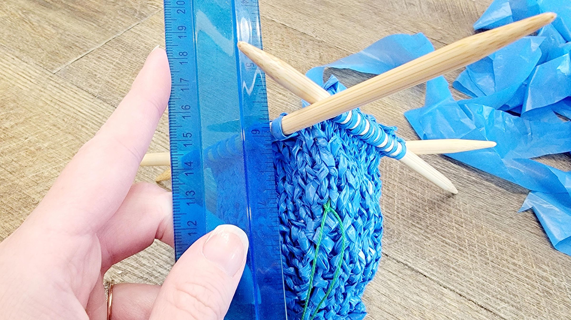 Knit Plastic Bag Ball : 10 Steps (with Pictures) - Instructables