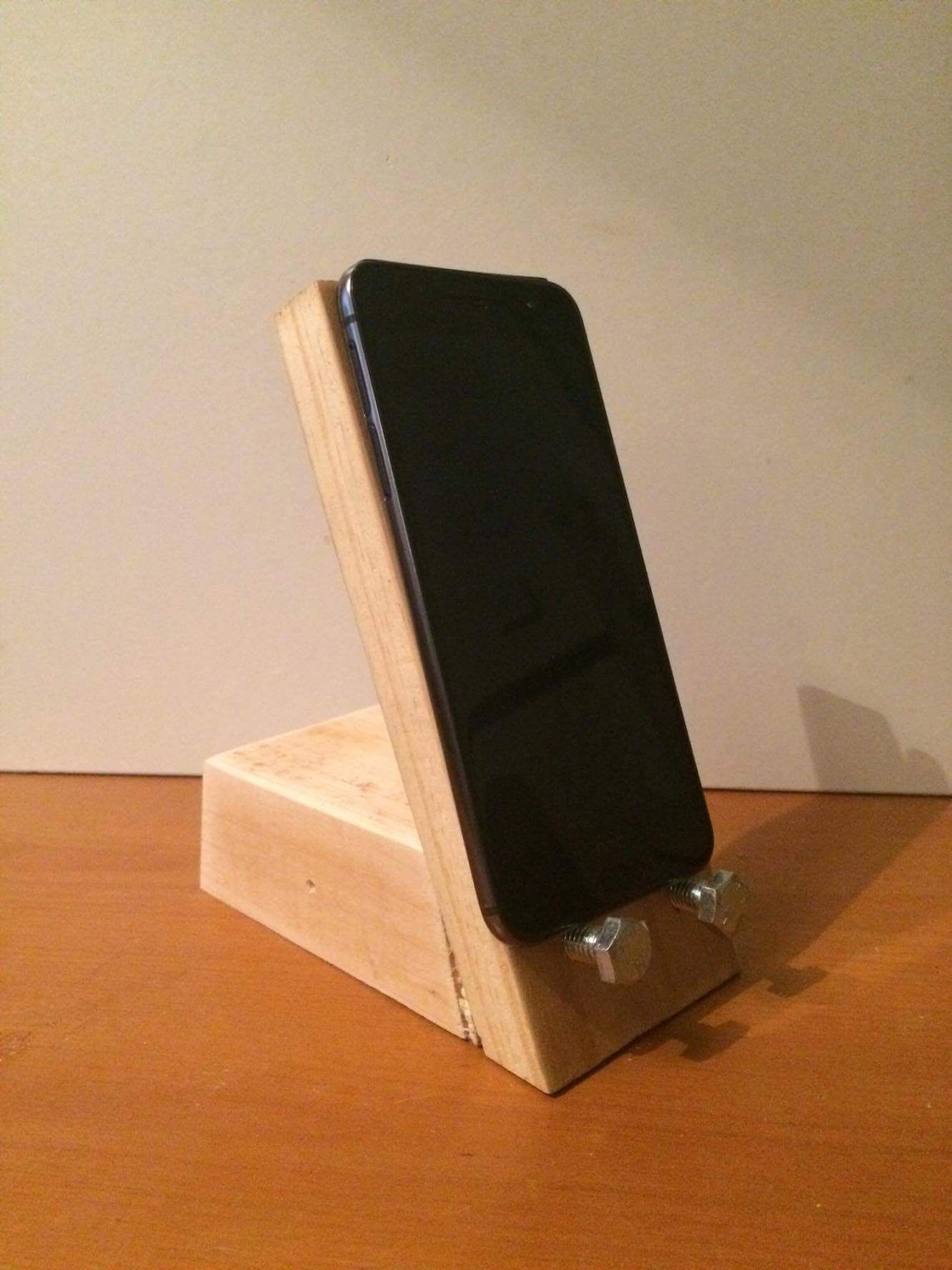 Phone Docking Station : 3 Steps (with Pictures) - Instructables