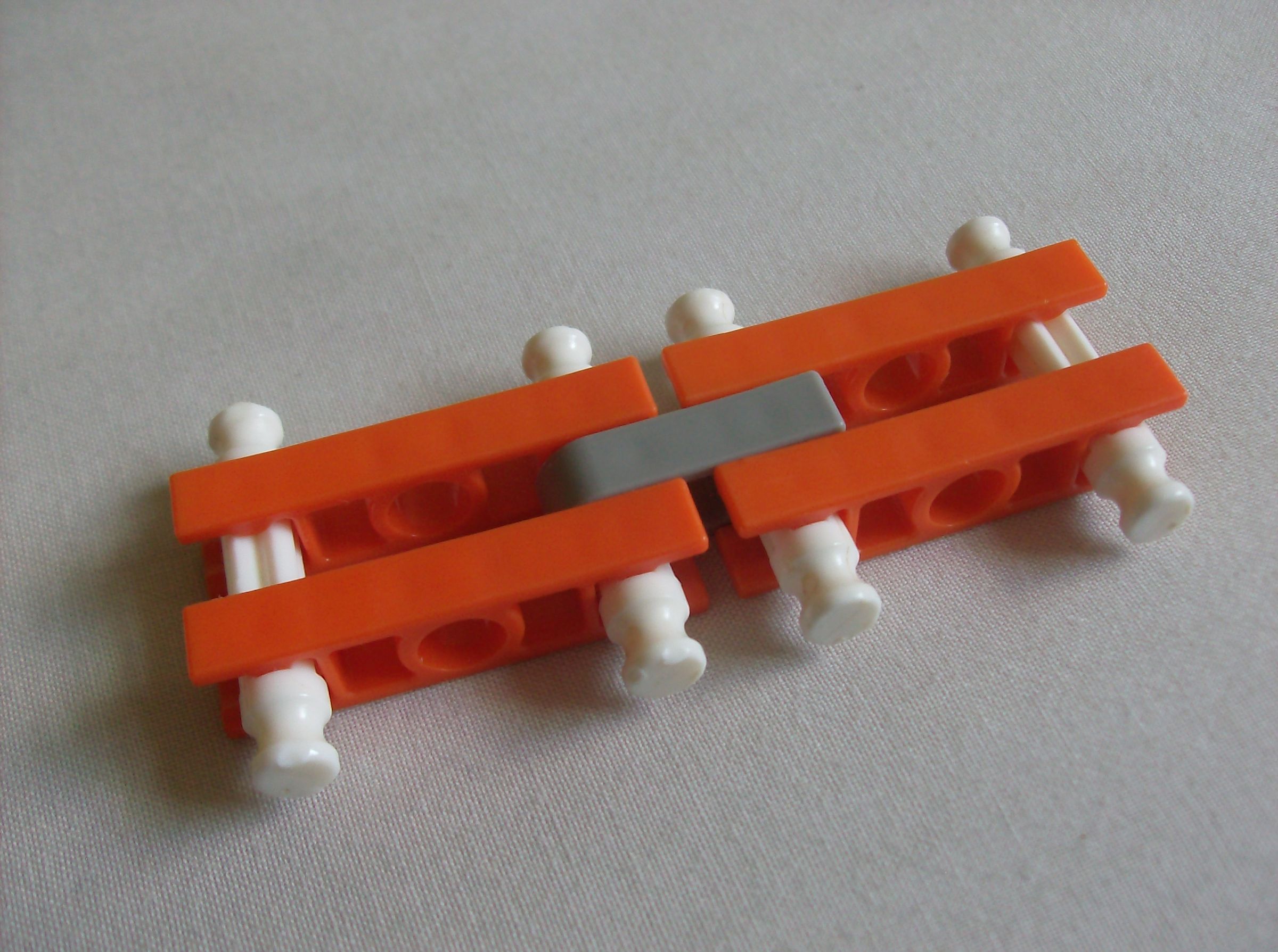 K'nex - MP5K Instructions : 7 Steps - Instructables