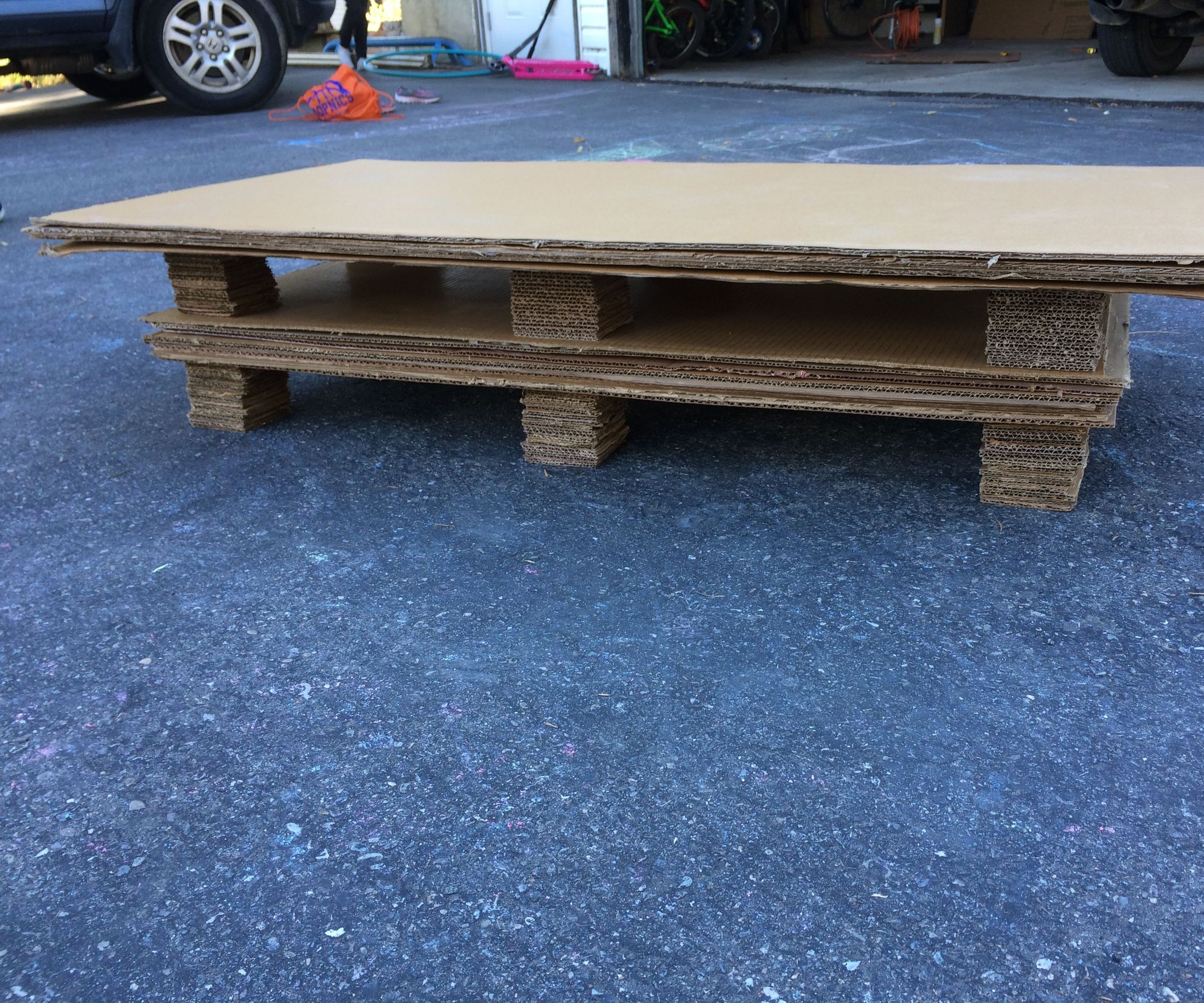 DIY Cardboard Coffee Table : 4 Steps (with Pictures) - Instructables