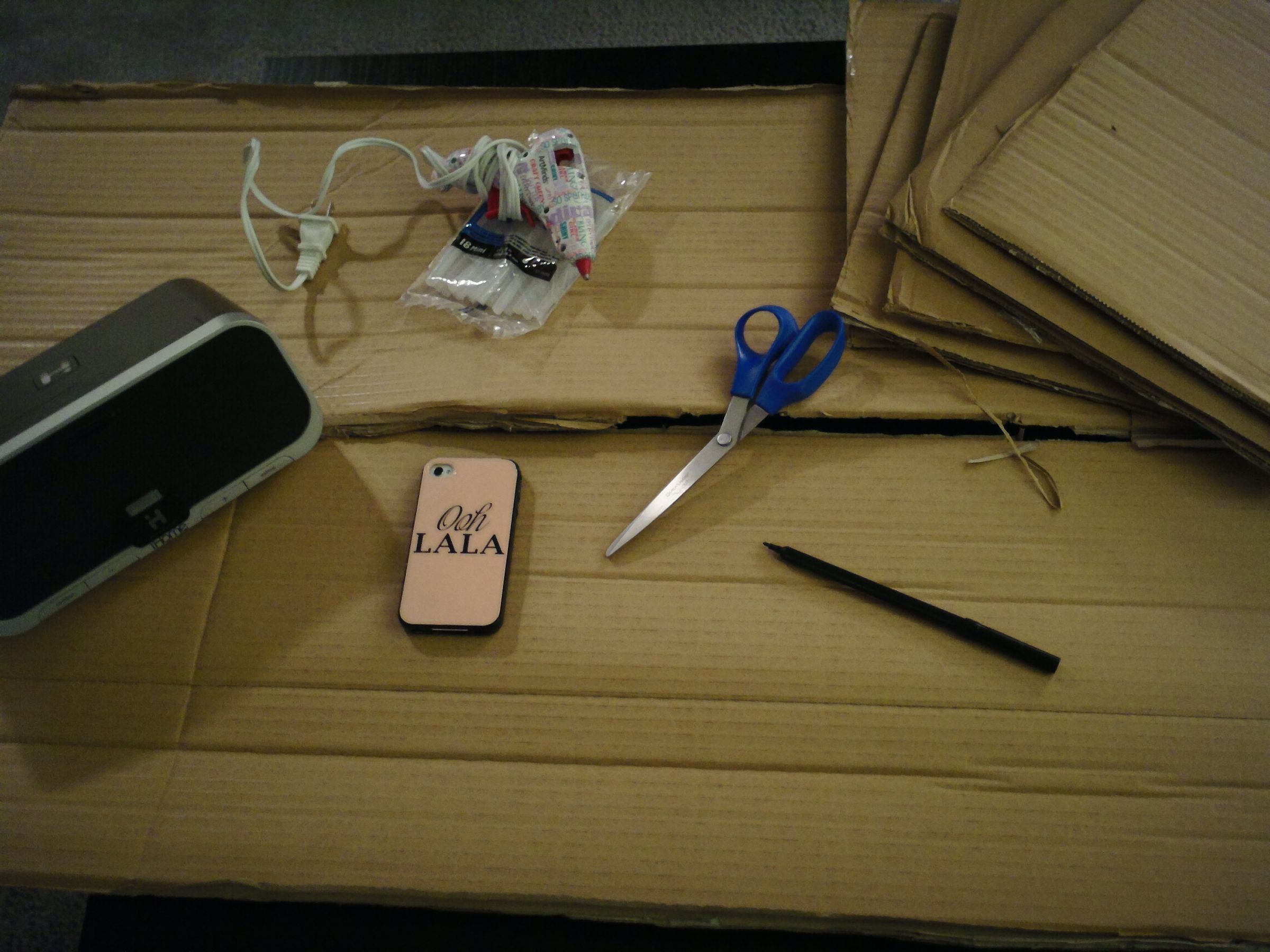 DIY Cardboard IPod Boombox : 5 Steps - Instructables