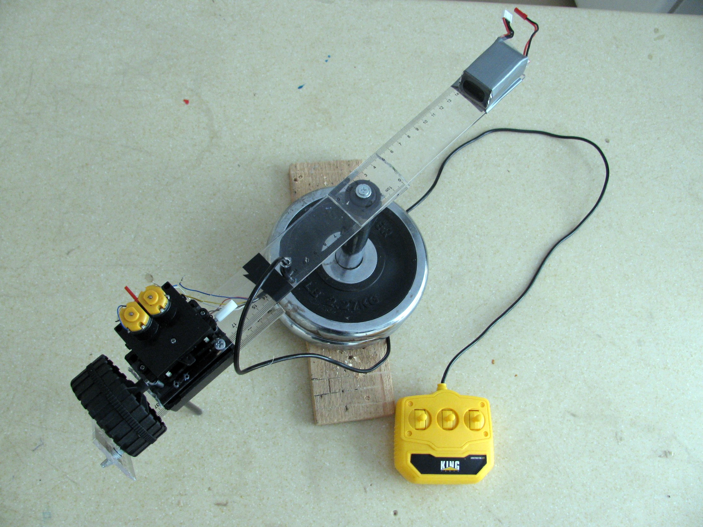 Build a Simple Walking Robot Leg : 6 Steps (with Pictures) - Instructables