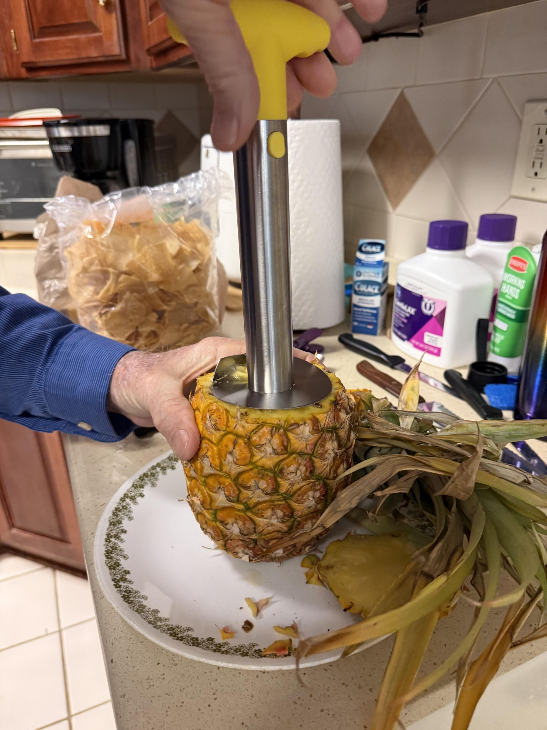 How to Prepare a Pineapple : 3 Steps (with Pictures) - Instructables