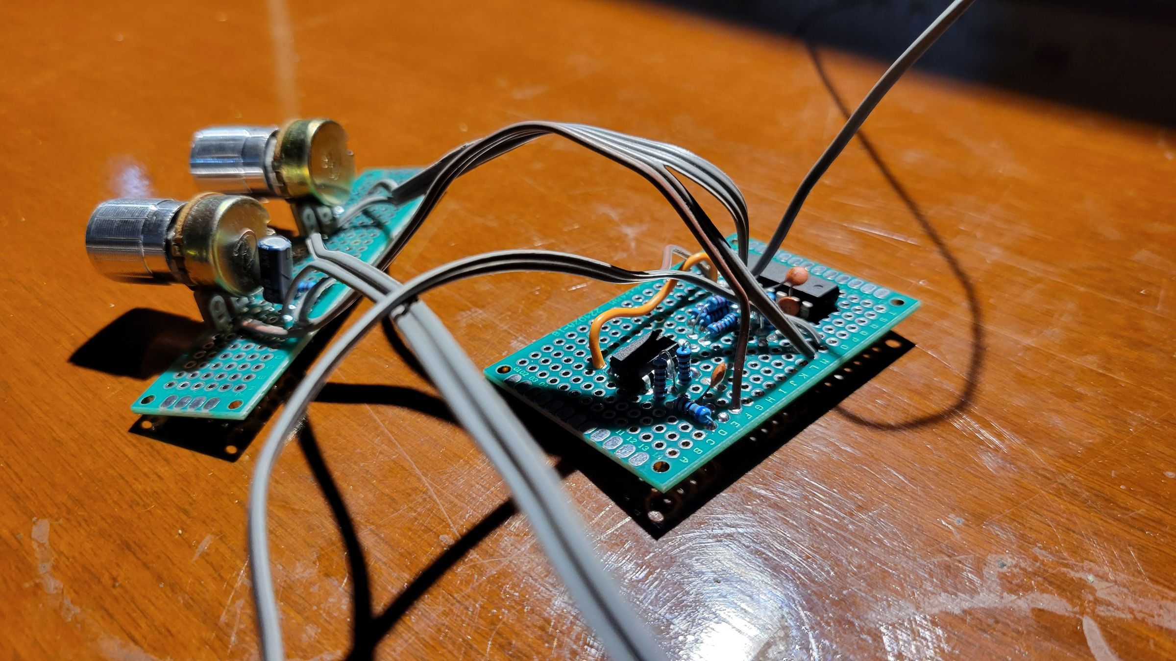 Make Your Own Simple Theremin : 4 Steps (with Pictures) - Instructables