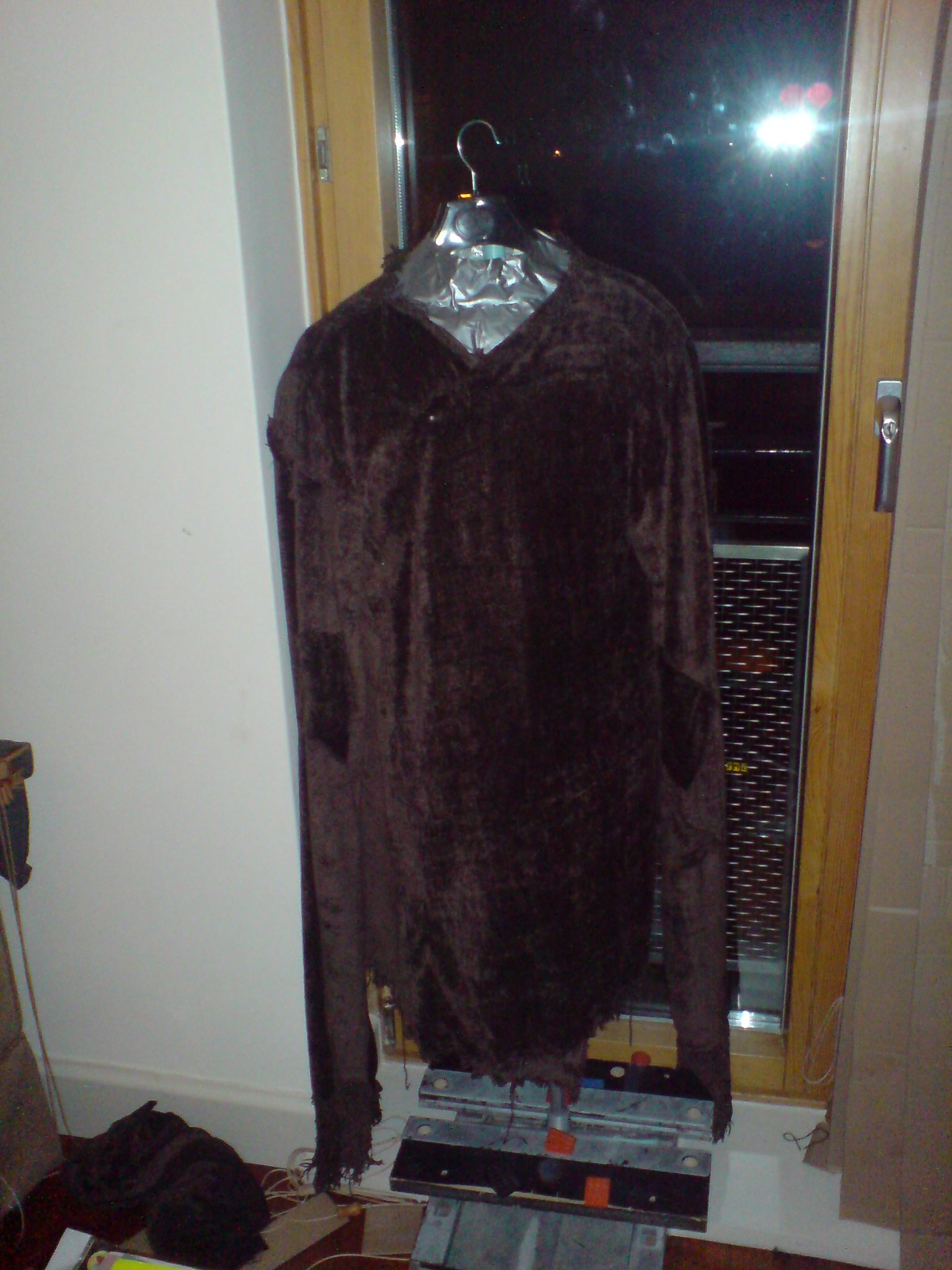 How to Make a Doctor Who Scarecrow : 11 Steps - Instructables