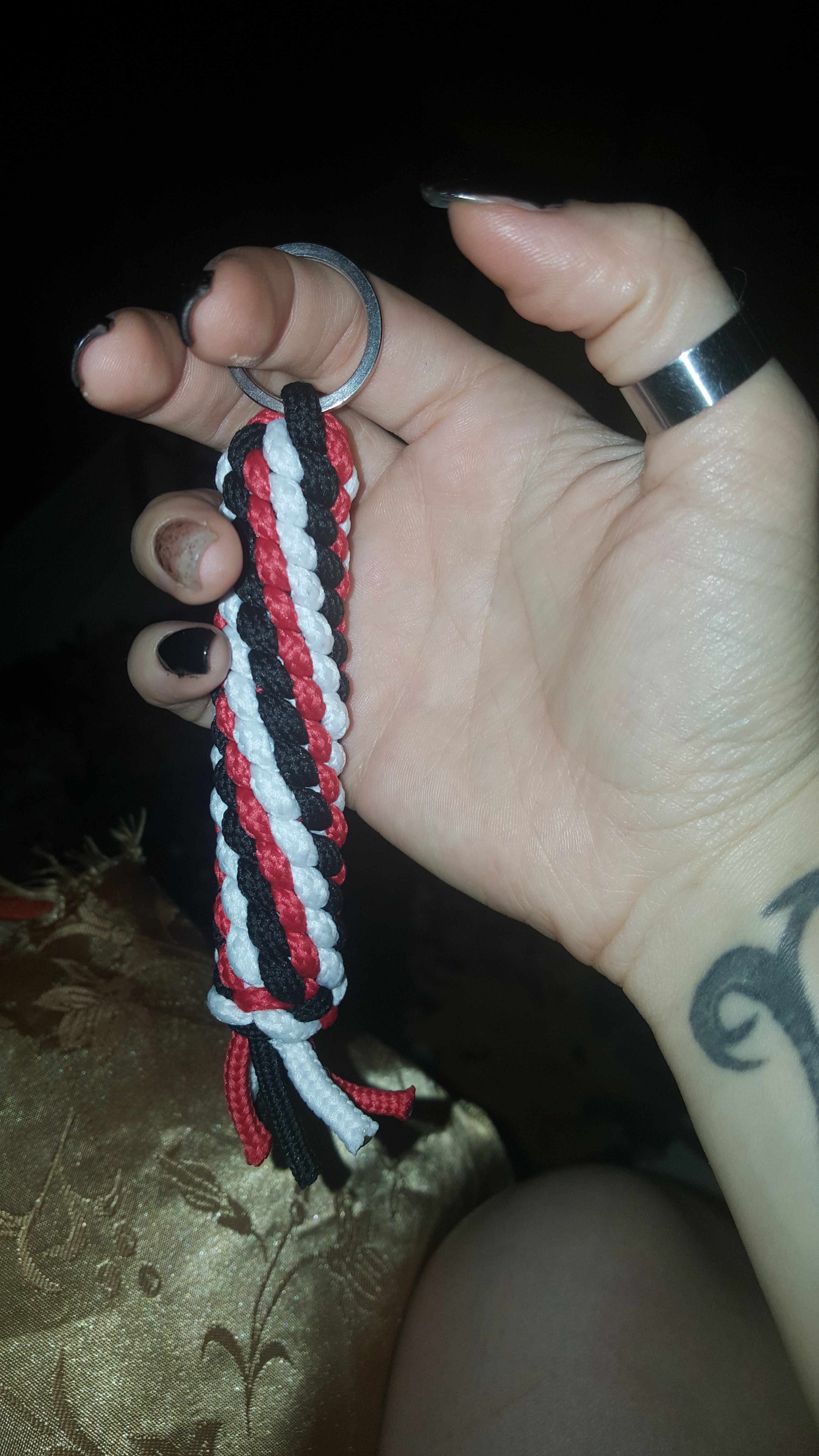 Paracord Fob With Hidden Compartment : 12 Steps (with Pictures ...