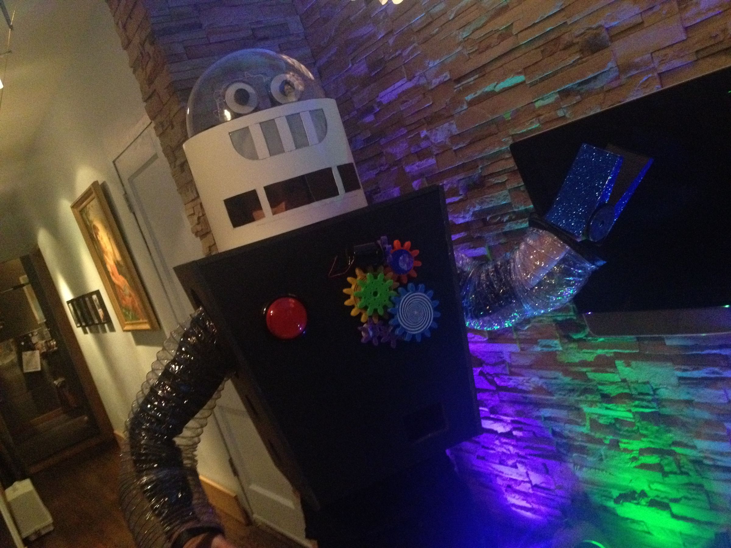 Interactive Vintage Robot Costume (with Pictures) - Instructables