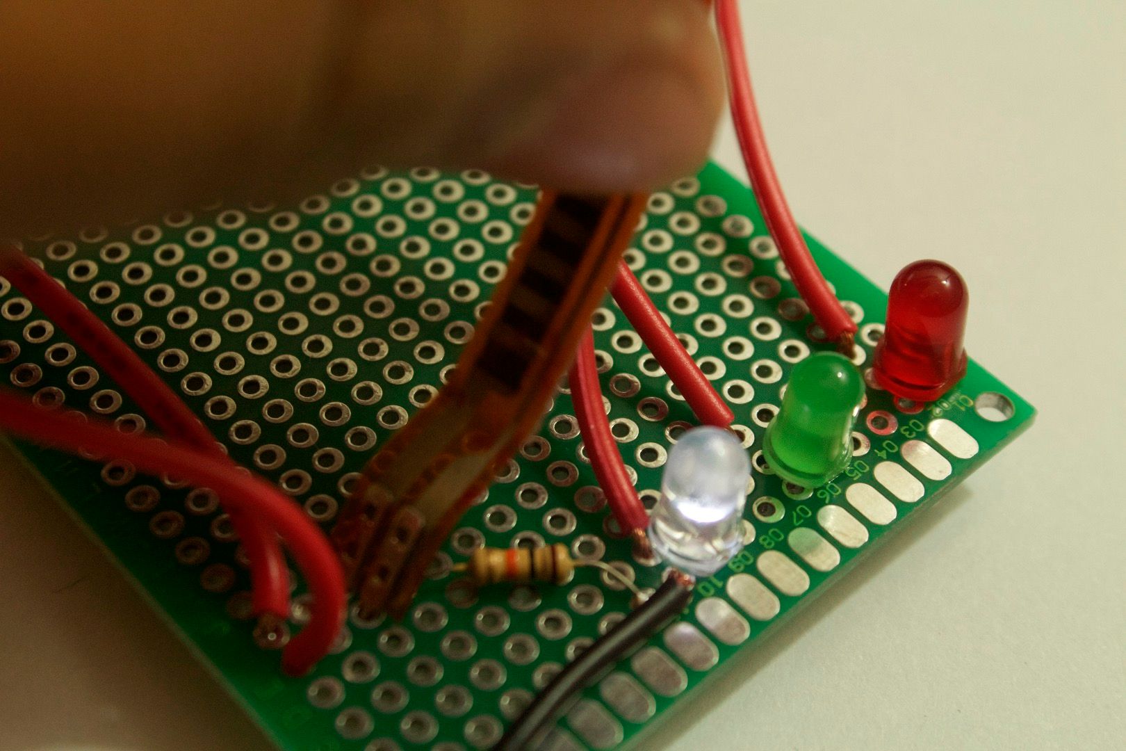 LinkIt One Flex Sensor : 6 Steps - Instructables