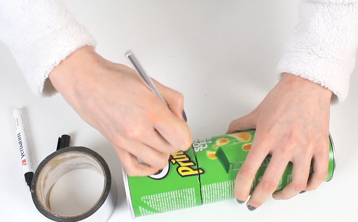 5 Pringles Tricks | Simple Life Hacks : 5 Steps (with Pictures ...