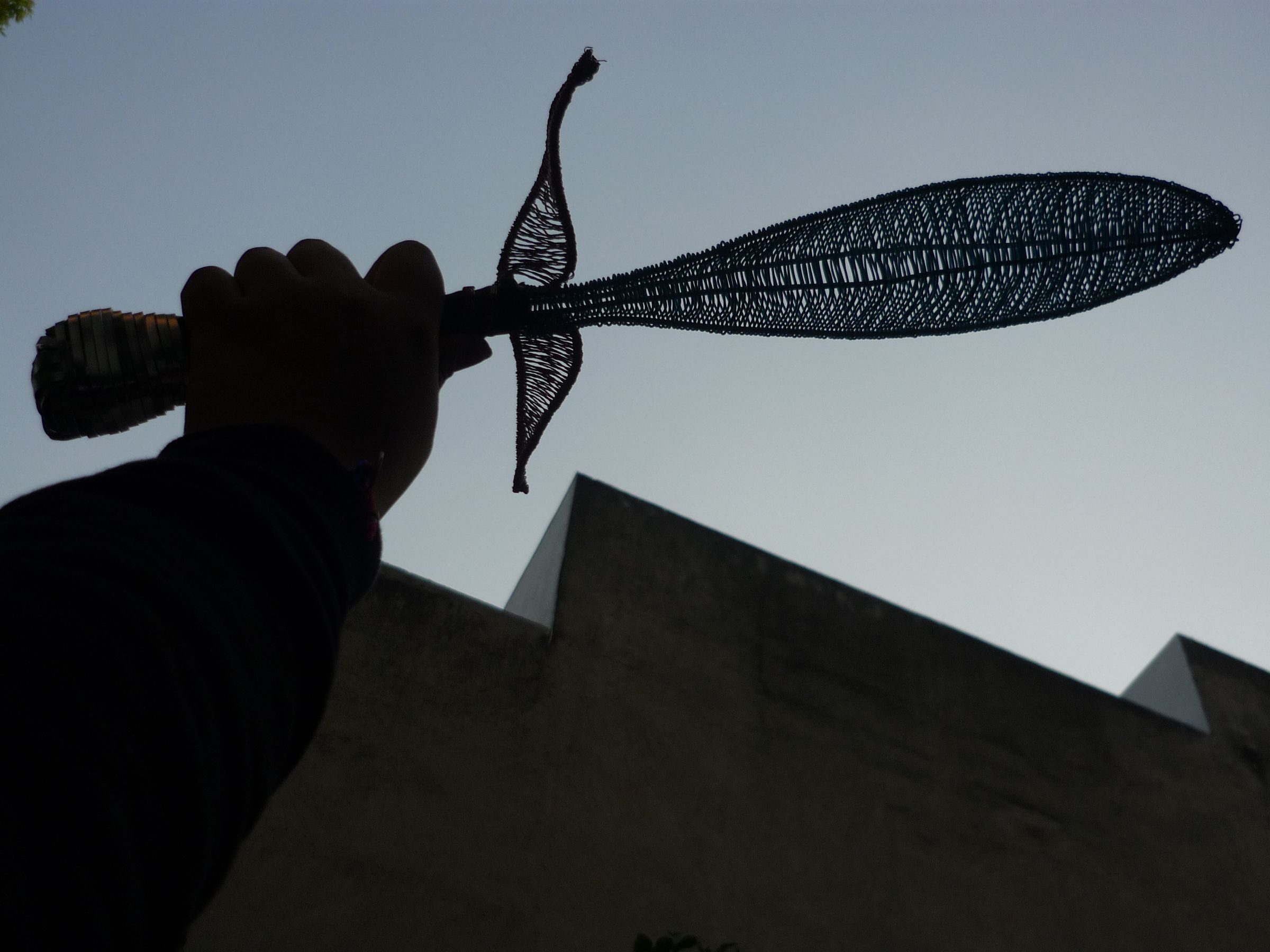 Wire Weave Sting Dagger : 10 Steps (with Pictures) - Instructables
