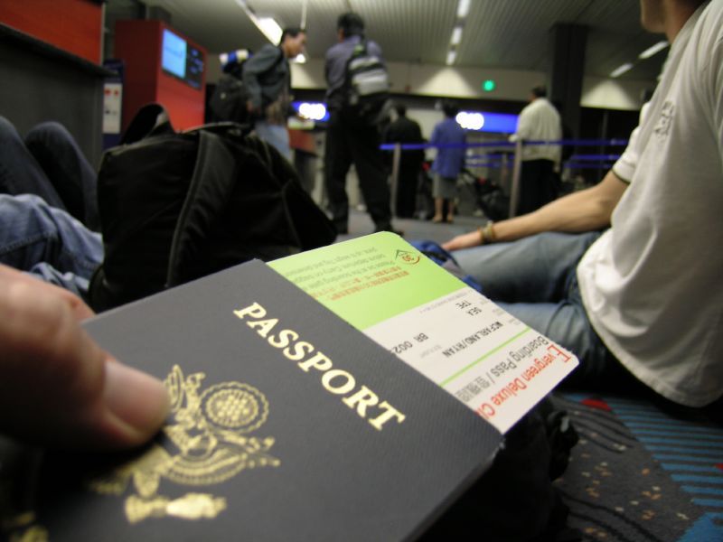 What to Do If Your Passport Is Stolen While on a Trip : 4 Steps (with ...