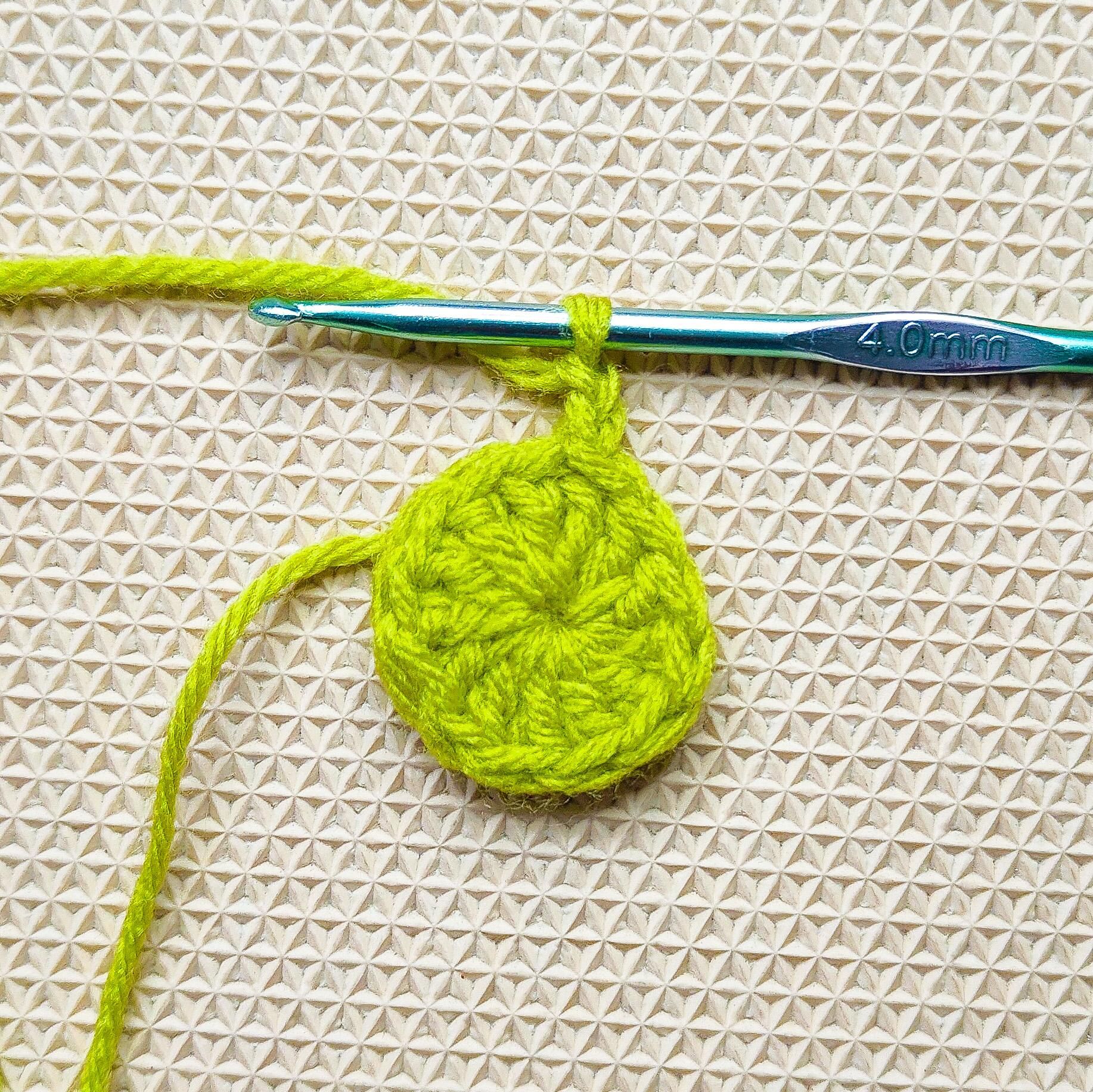 Seamless Solid Crochet Circle to Granny Square Pattern : 6 Steps (with ...