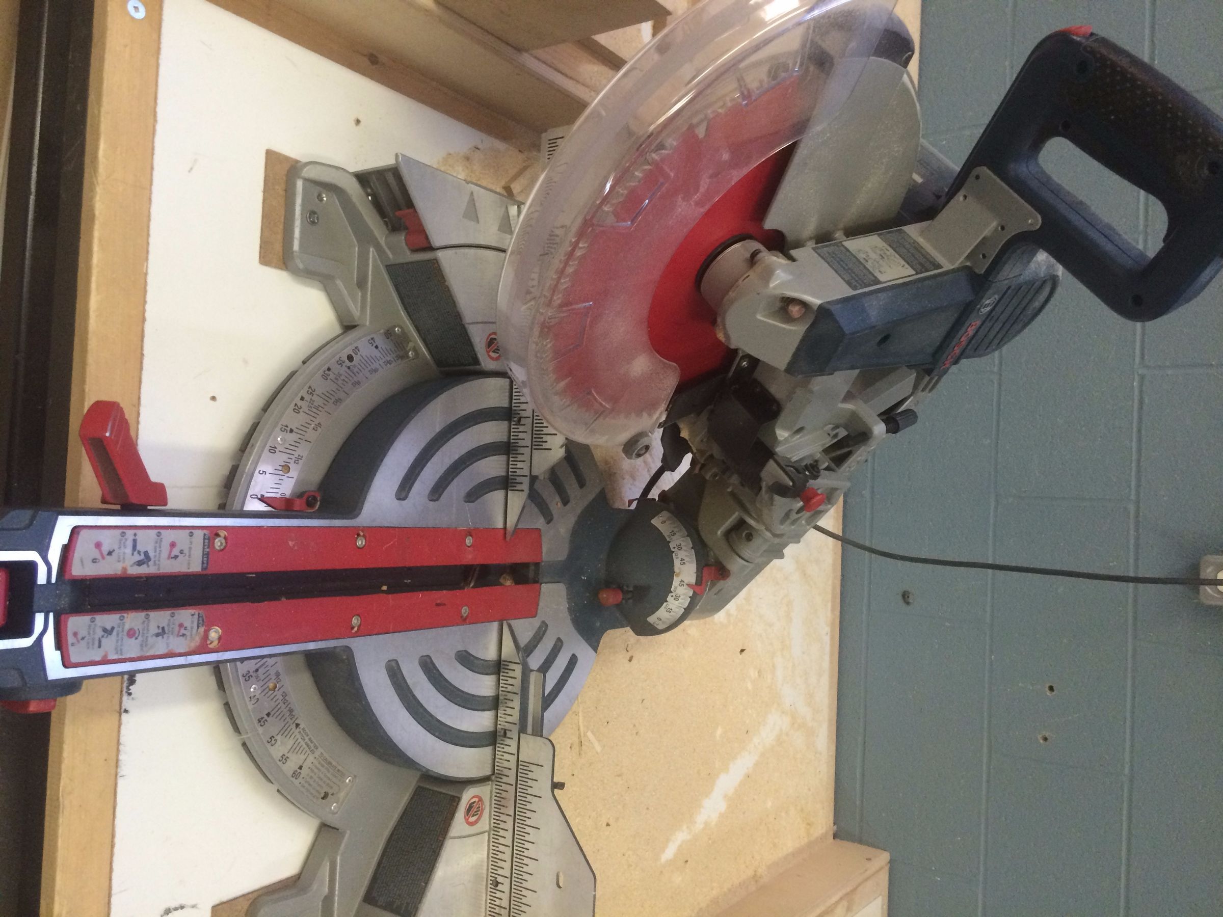 How to Operate a Miter Saw : 4 Steps - Instructables
