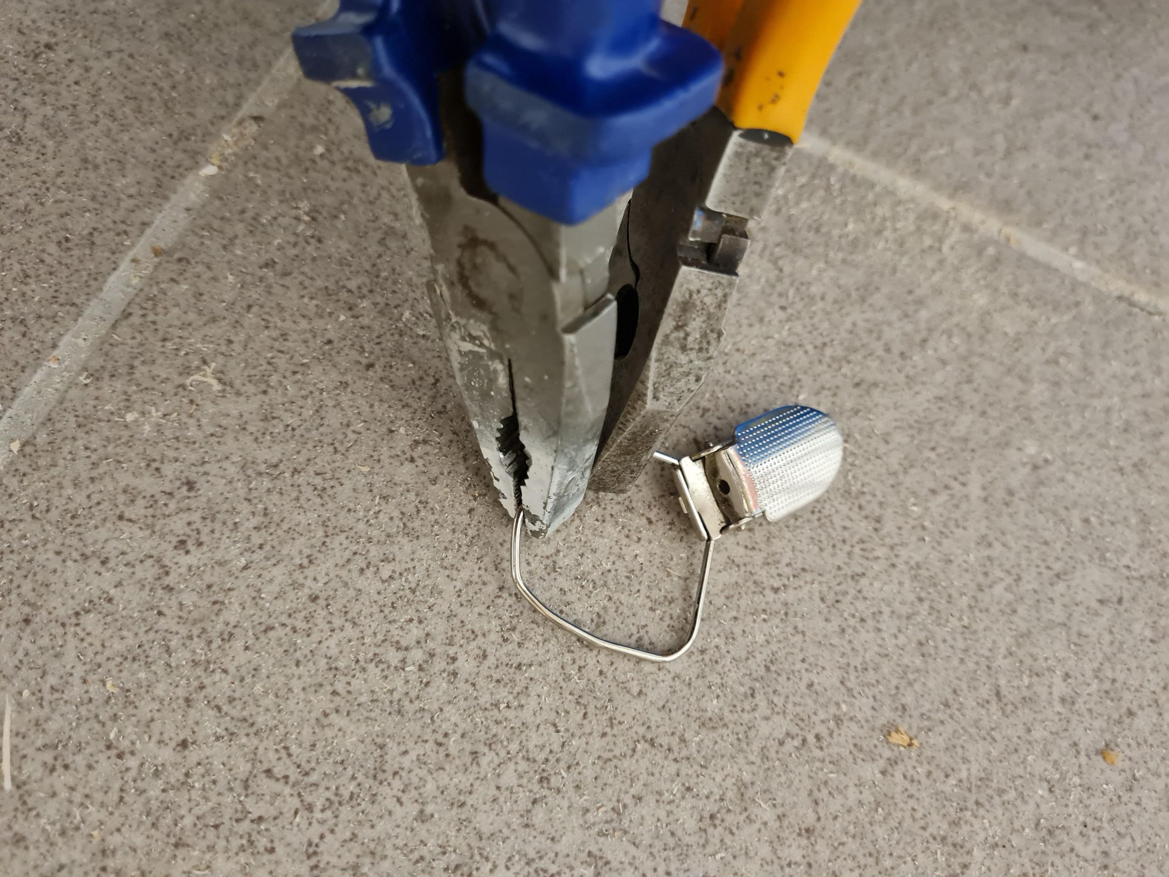 Towel Clips From Used Suspenders : 3 Steps - Instructables