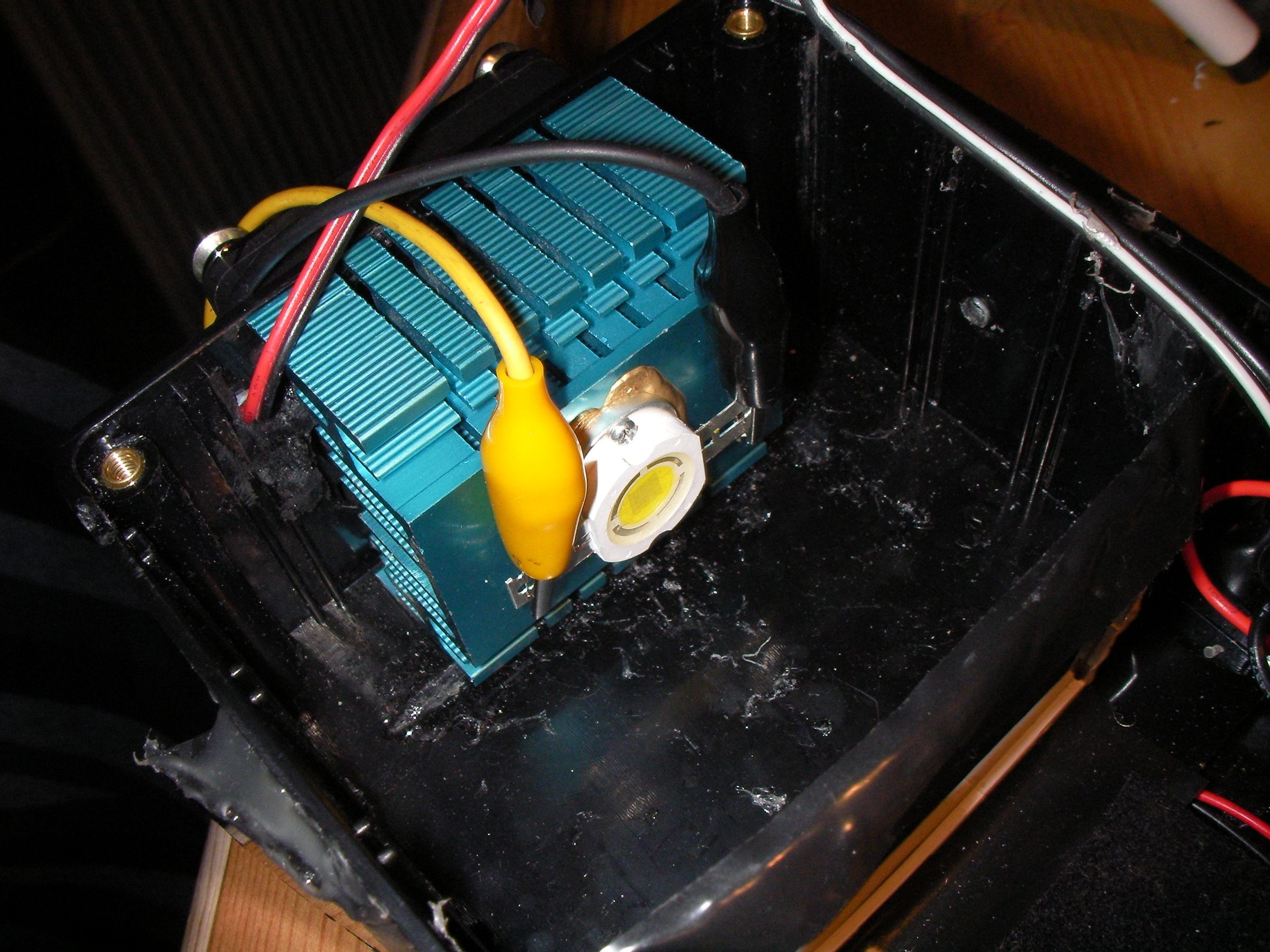 How to Make a Small DIY LED Projector : 7 Steps (with Pictures ...