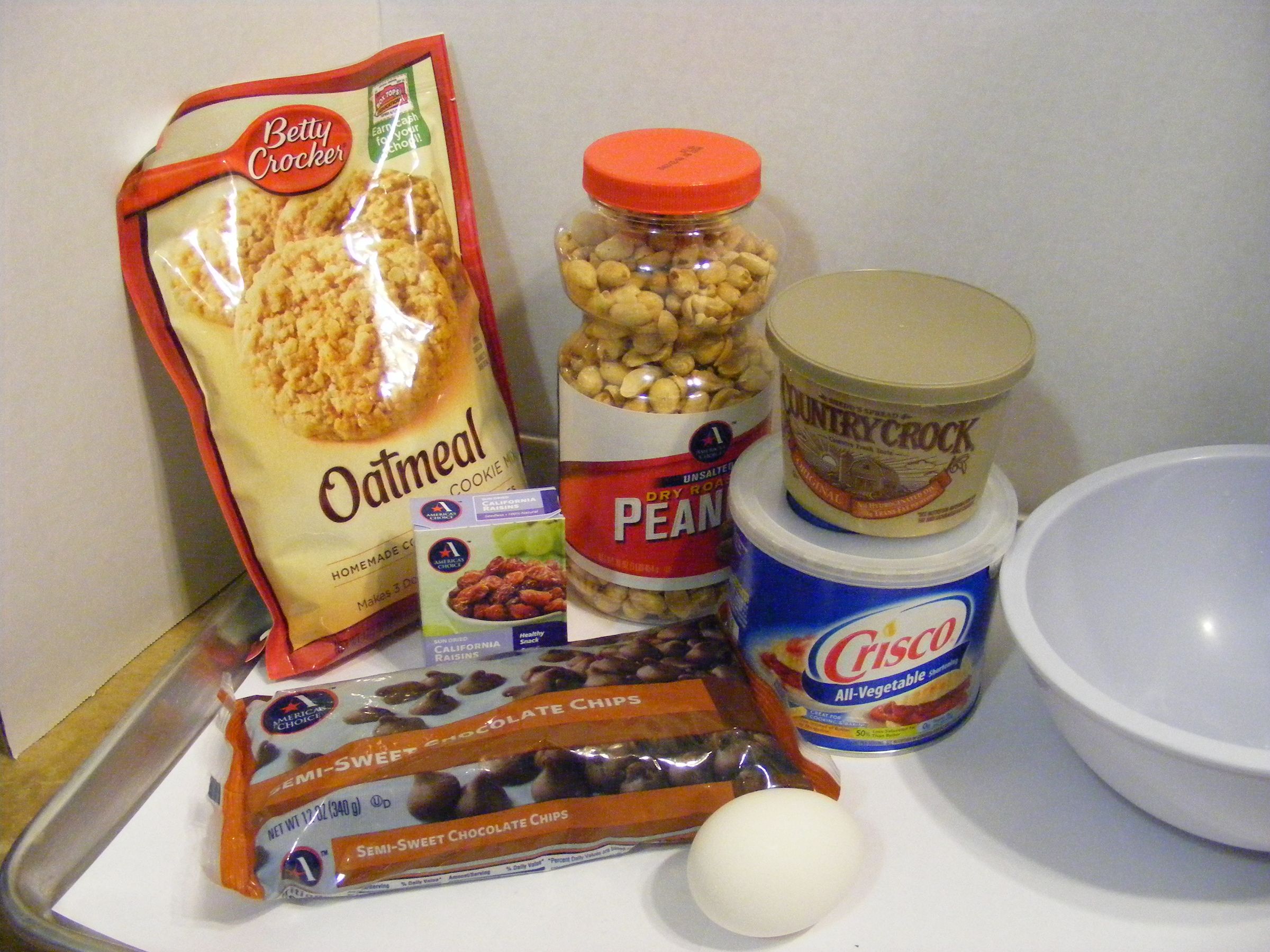 Goober Raisinette Split Personality Cookie : 5 Steps - Instructables