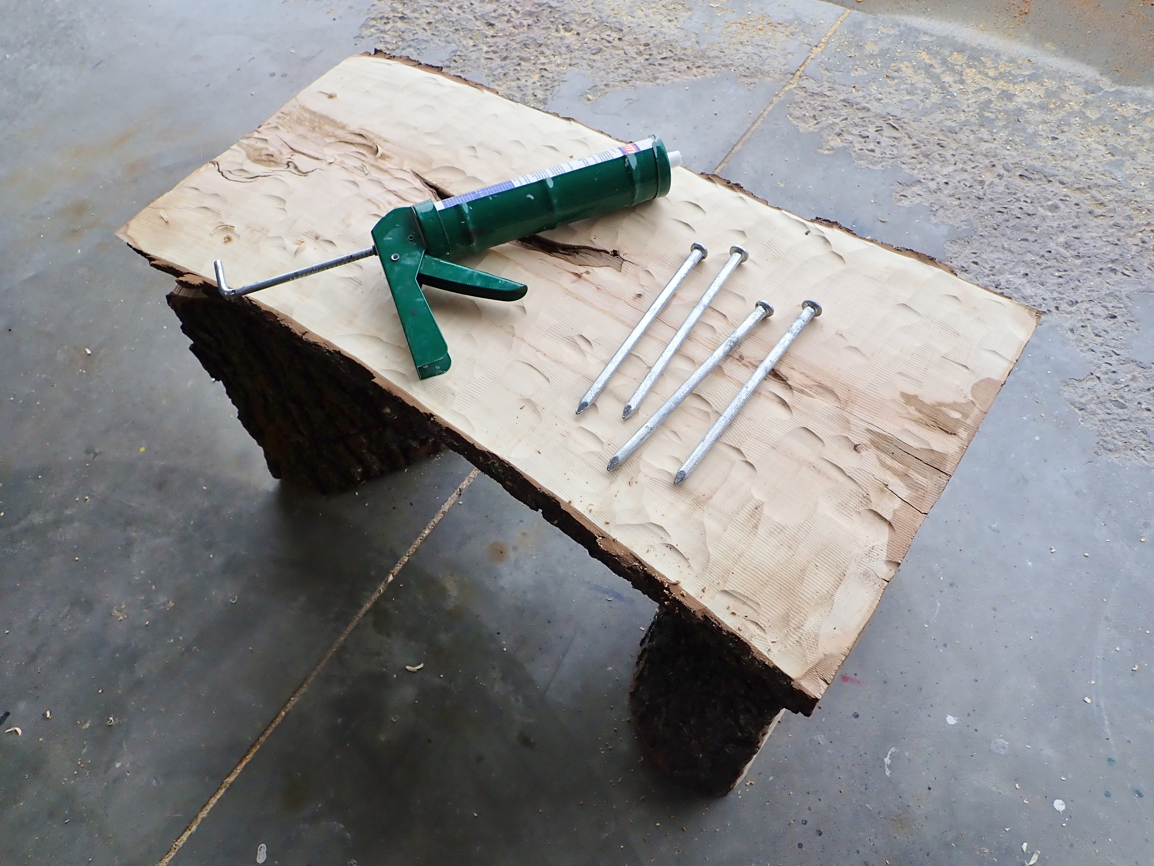 Simple Garden Bench From a Log : 11 Steps (with Pictures) - Instructables