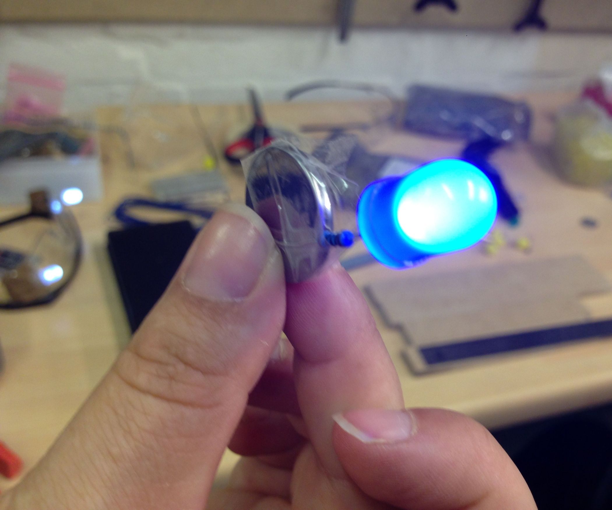 Make a Tiny Long-lasting LED Torch : 5 Steps - Instructables