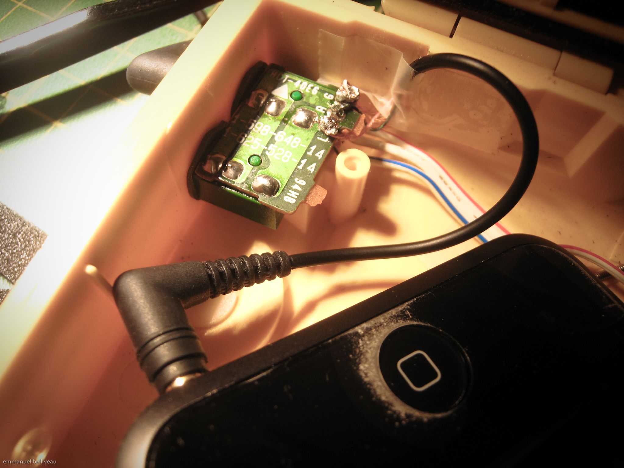 Walkman Ipod Case - DIY : 3 Steps - Instructables