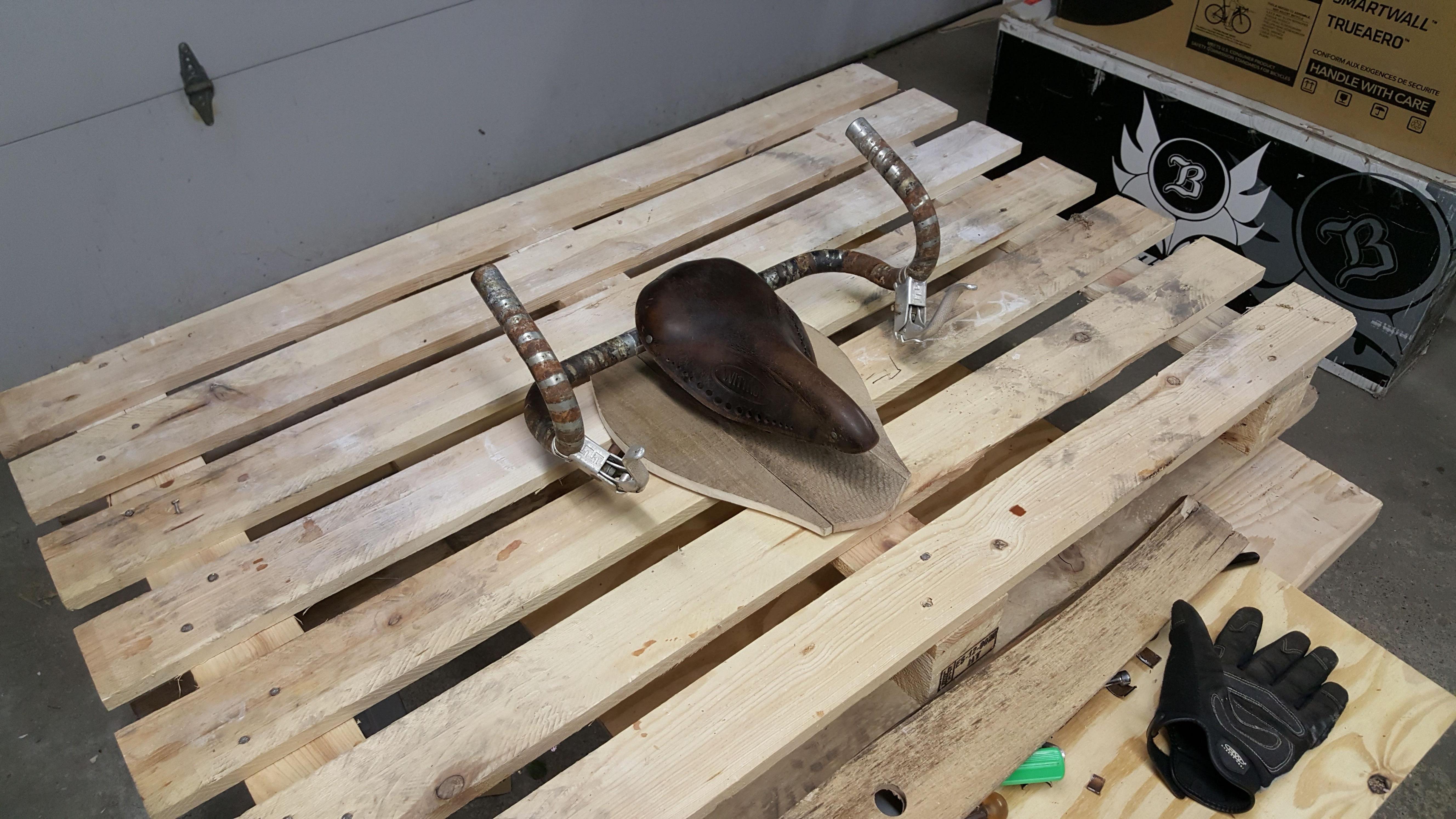 Bicycle Themed Deer Antler Mount : 6 Steps (with Pictures) - Instructables