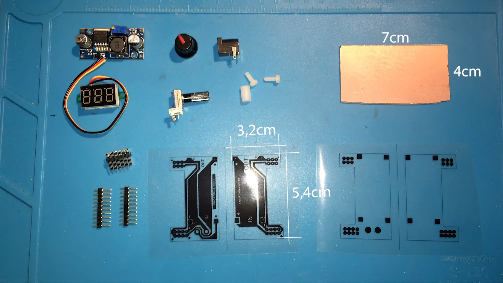 Breadboard Voltage Regulator With Display / Regulador De Voltagem Com ...