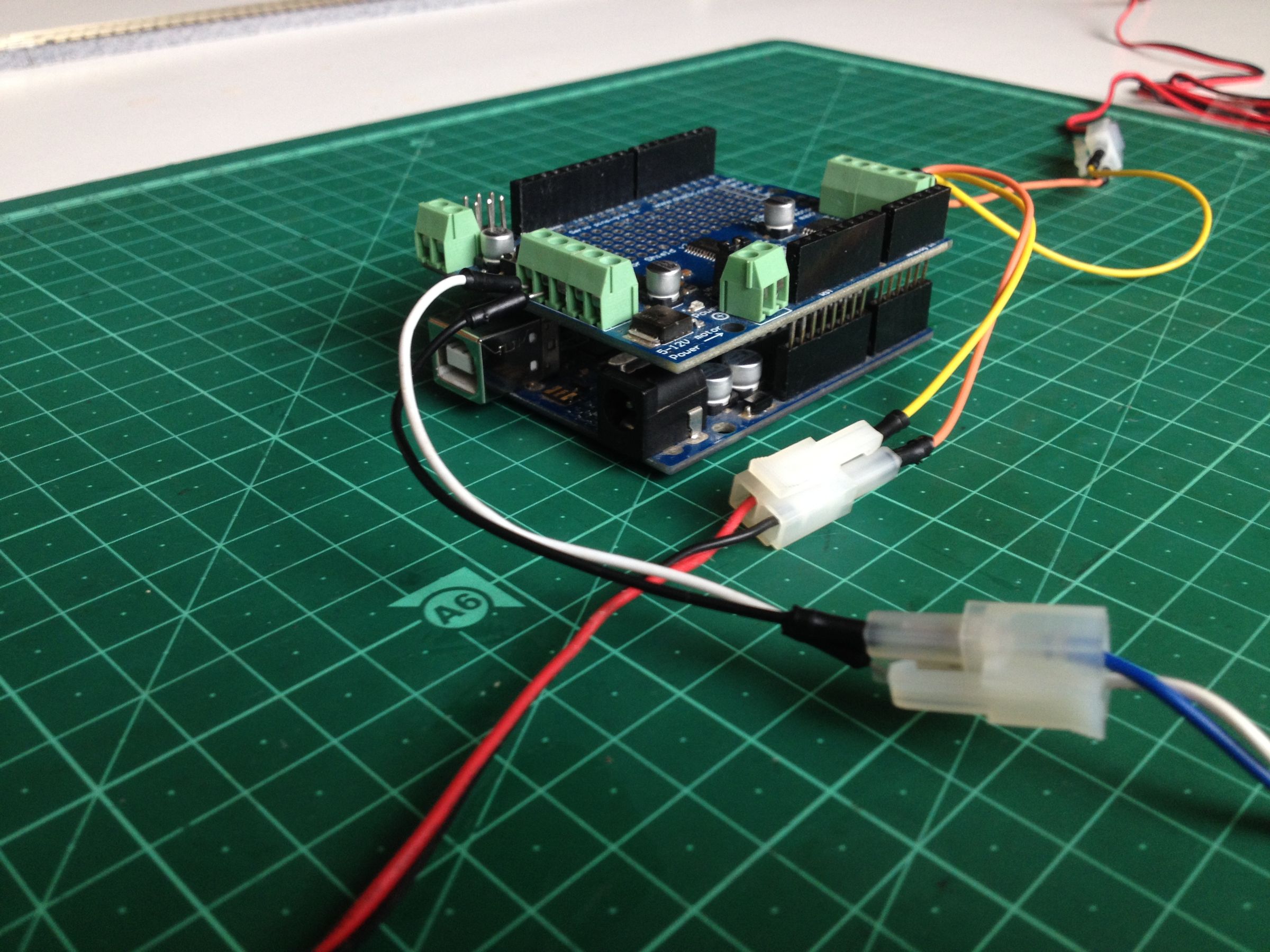 Simple Automated Point to Point Model Railroad Running Two Trains : 13 ...