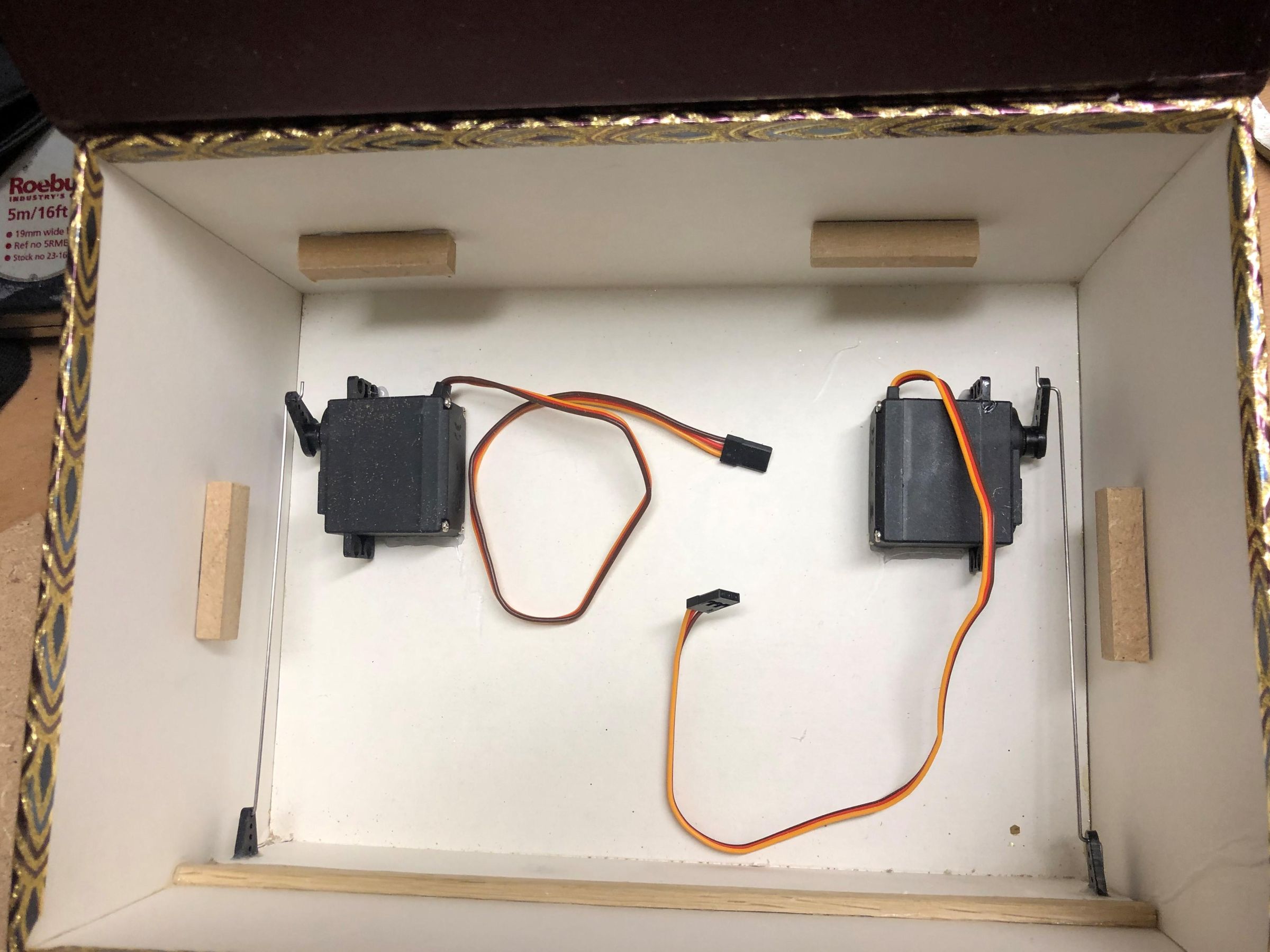 Arduino Secret Stash Chocolate Box With Easyvr3 and Servos : 5 Steps ...