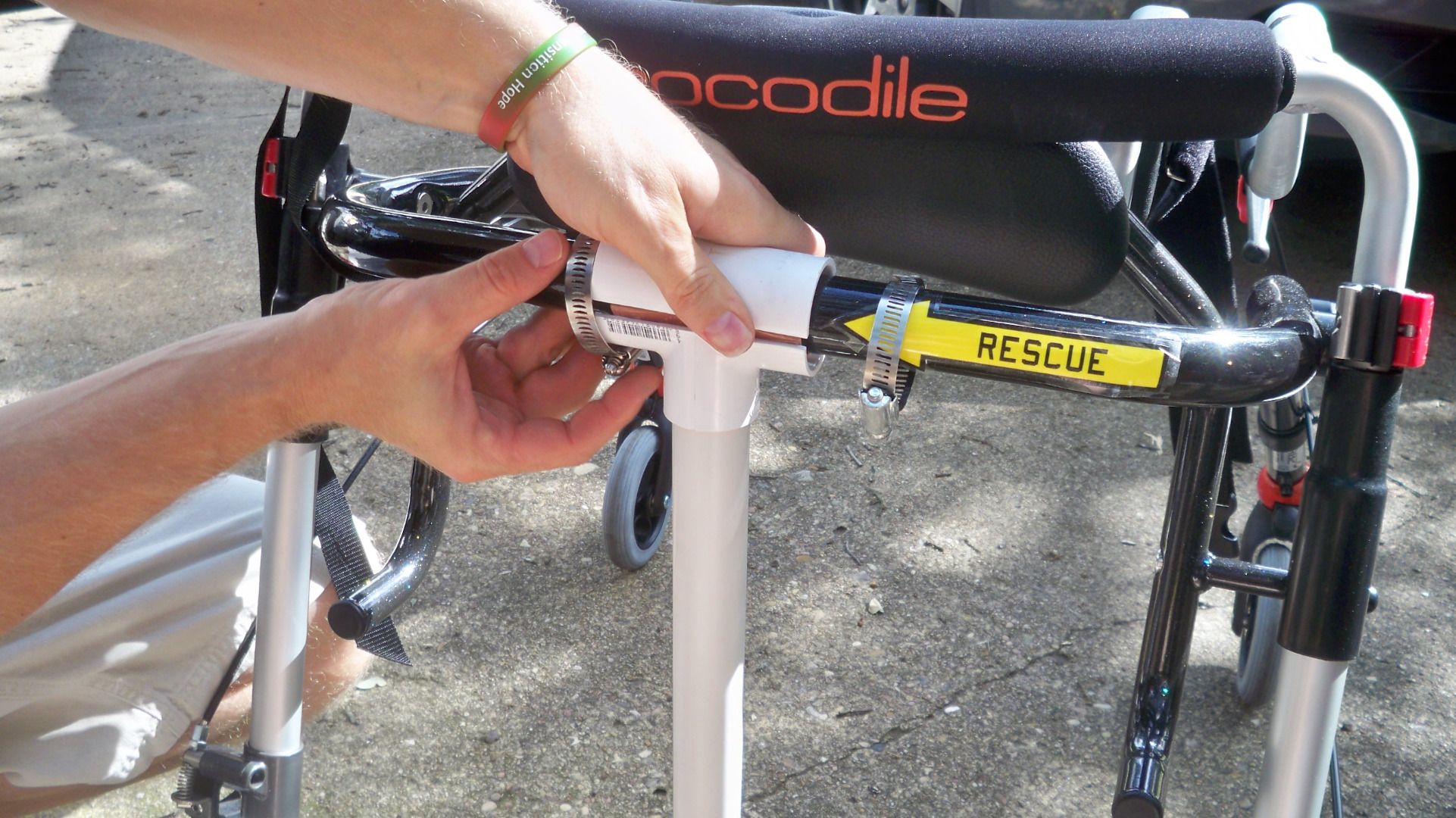 Leg Abduction Attachment for Pediatric Walker : 4 Steps - Instructables