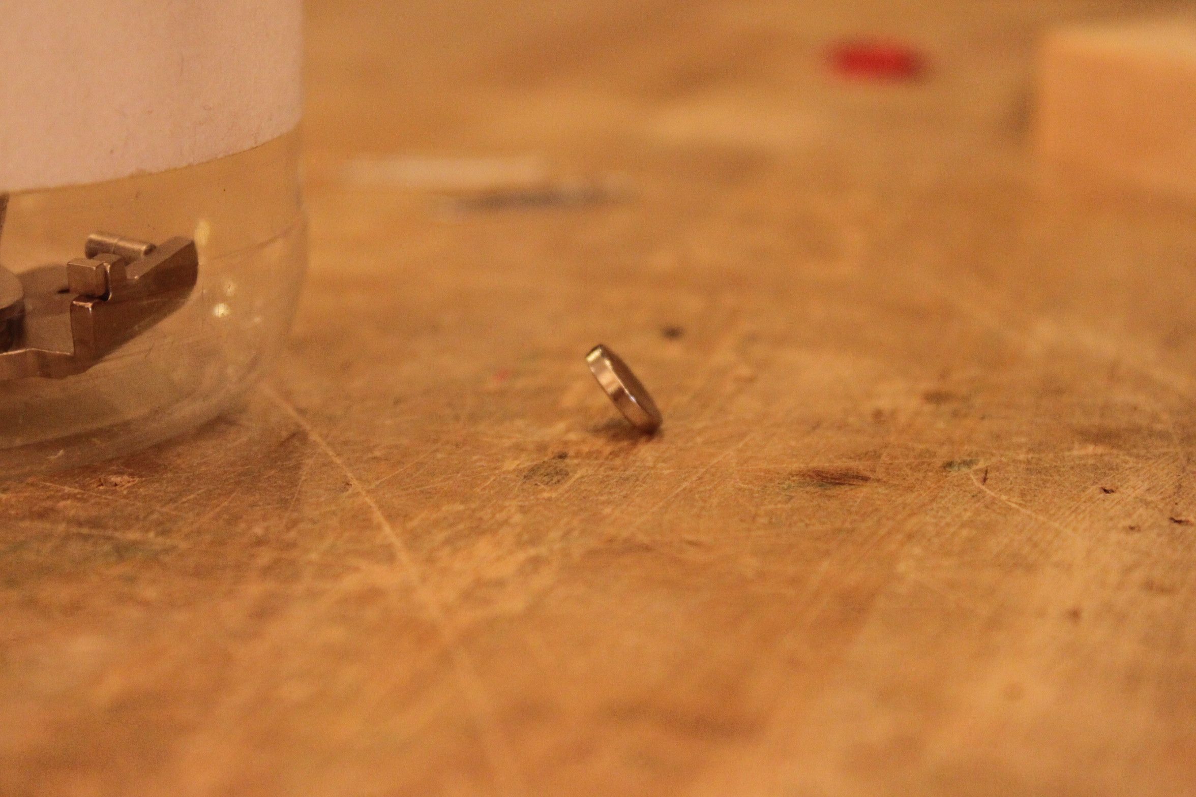 How to Make a Simple Motor : 8 Steps (with Pictures) - Instructables