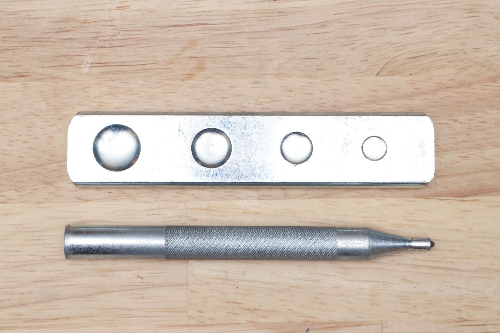 Tools and Supplies for Intermediate Leatherwork : 3 Steps - Instructables