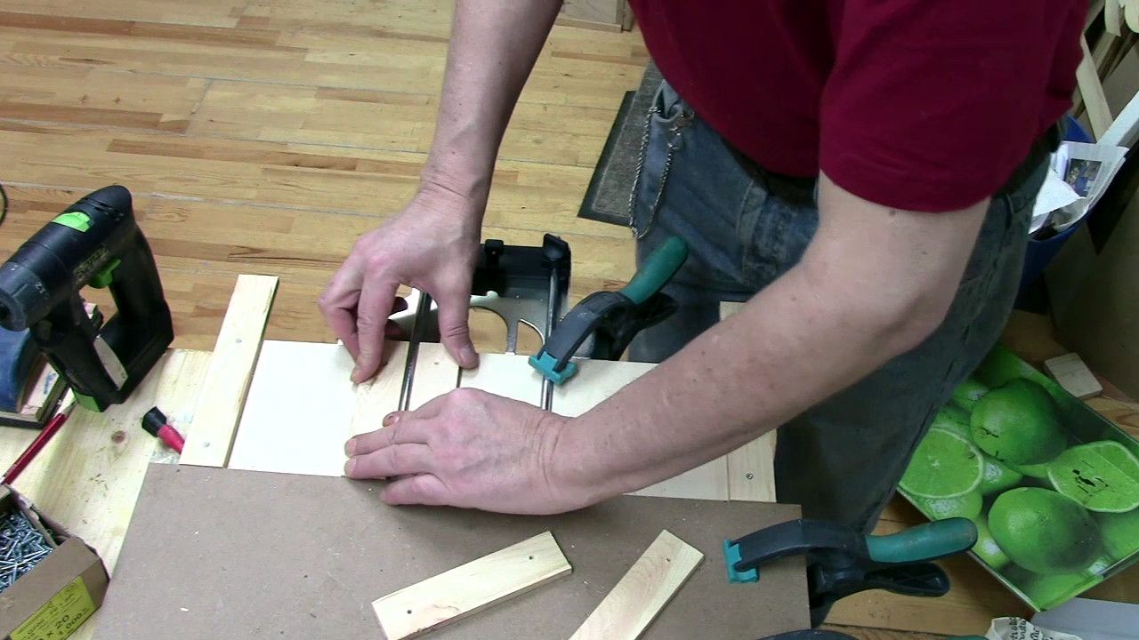 Mini Router Table With the Simplest Router Lift Ever : 12 Steps (with ...