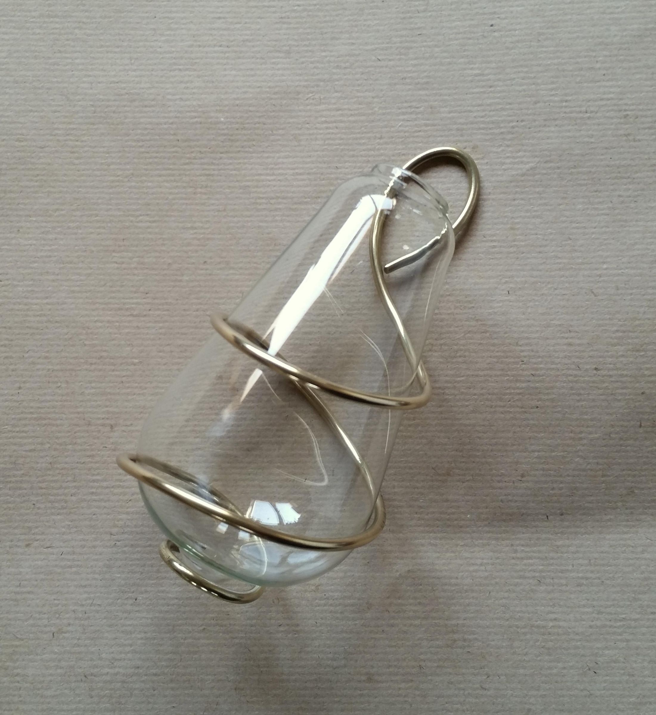 Water Propping Station From Light Bulbs : 8 Steps (with Pictures ...